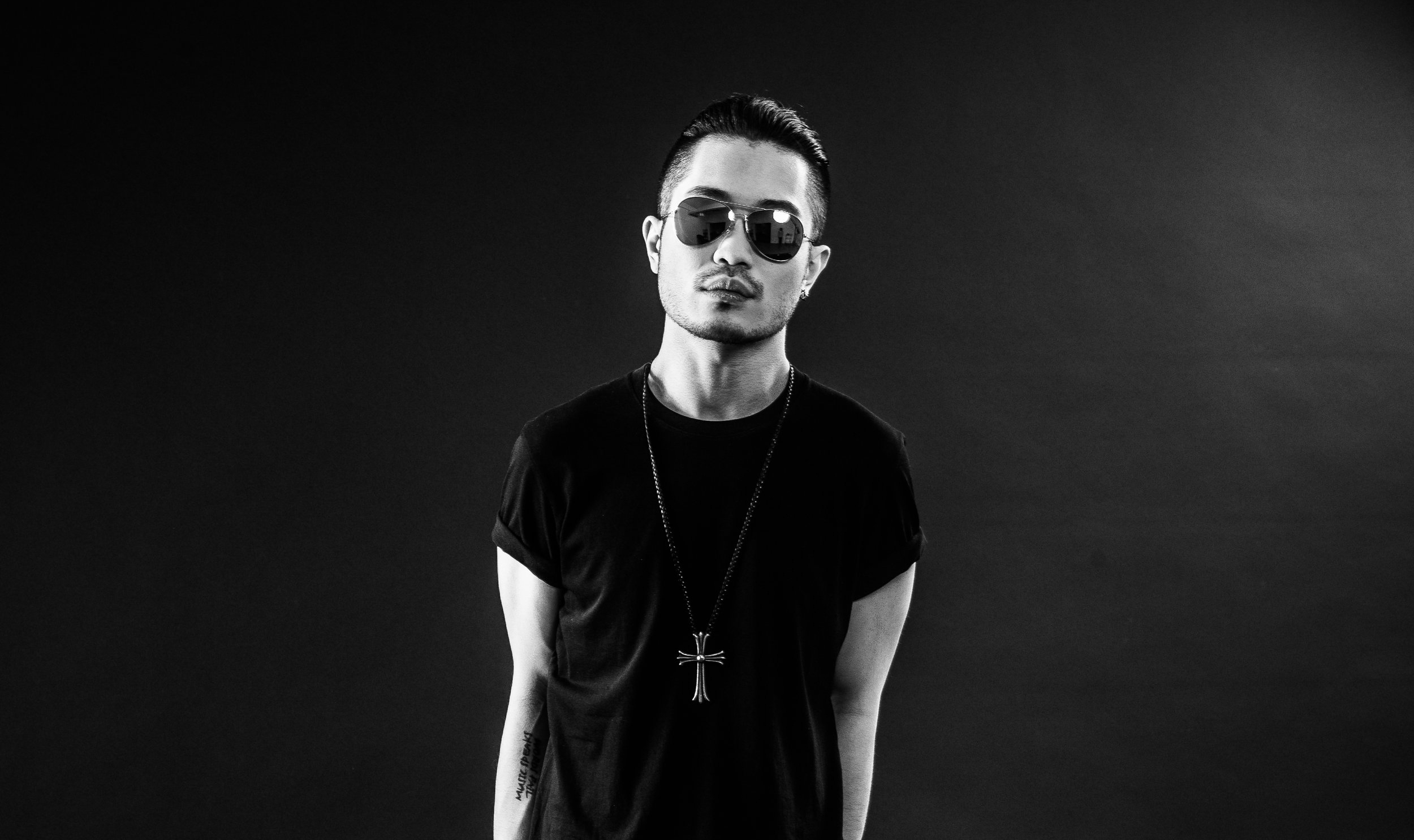 Jee Yon — Solve Entertainment | Singapore | DJ, Emcee, Live Band