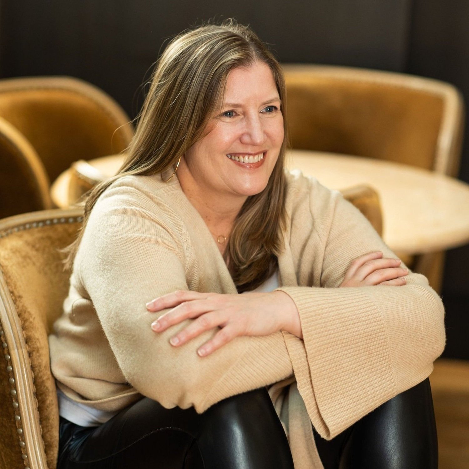 About — Rebecca Hendrix