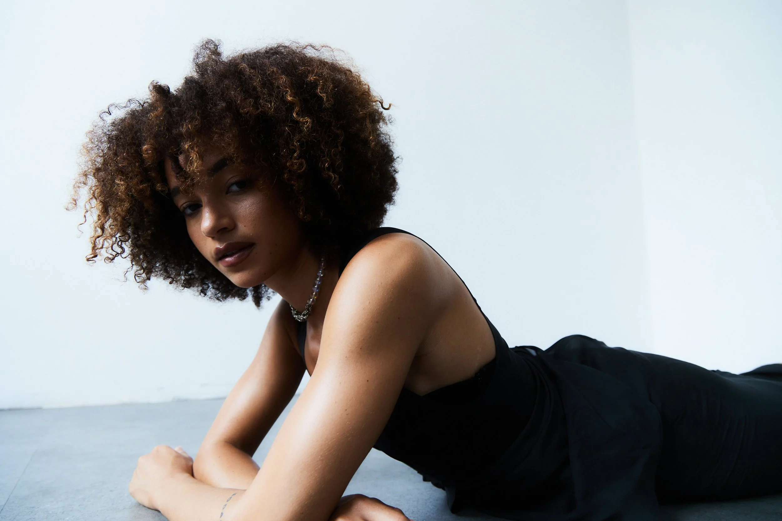 HANNAH WILLIAMS — A2Z Fashion Magazine