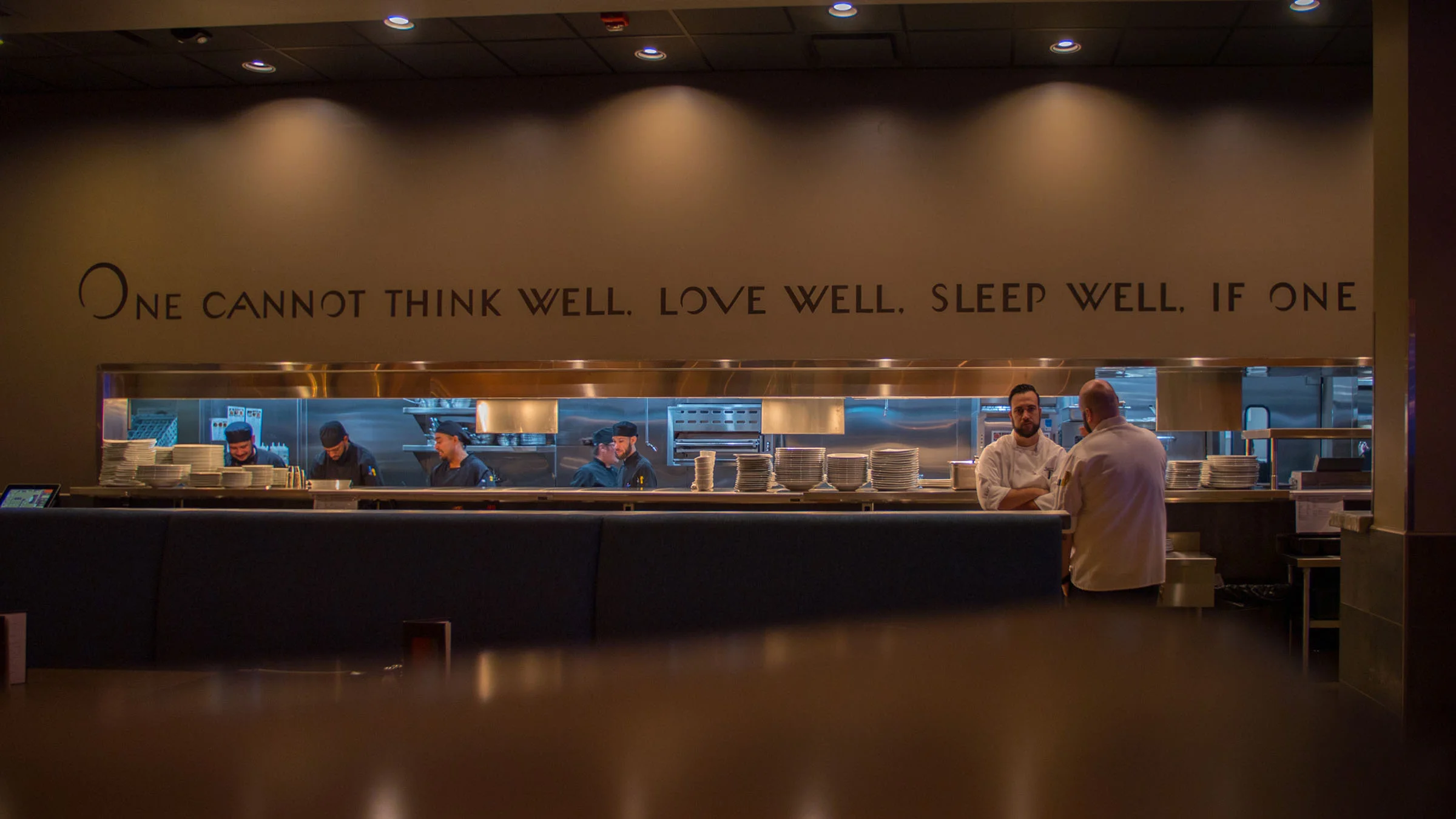 Contact US | Twigs Bistro and Martini Bar | Restaurant & Bar | Best ...