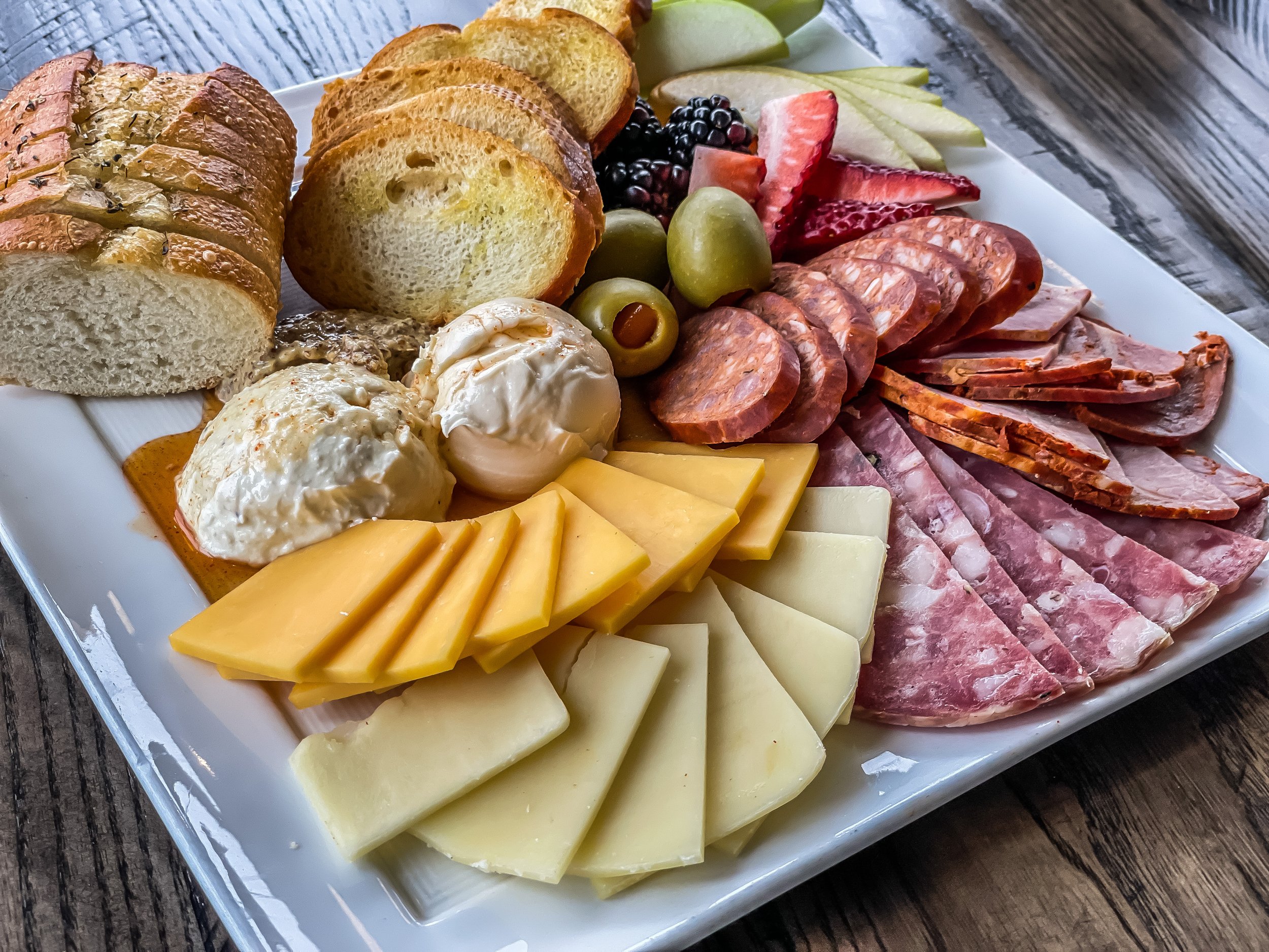 Twigs Bistro and Martini Bar | Restaurant & Bar | Regional American ...