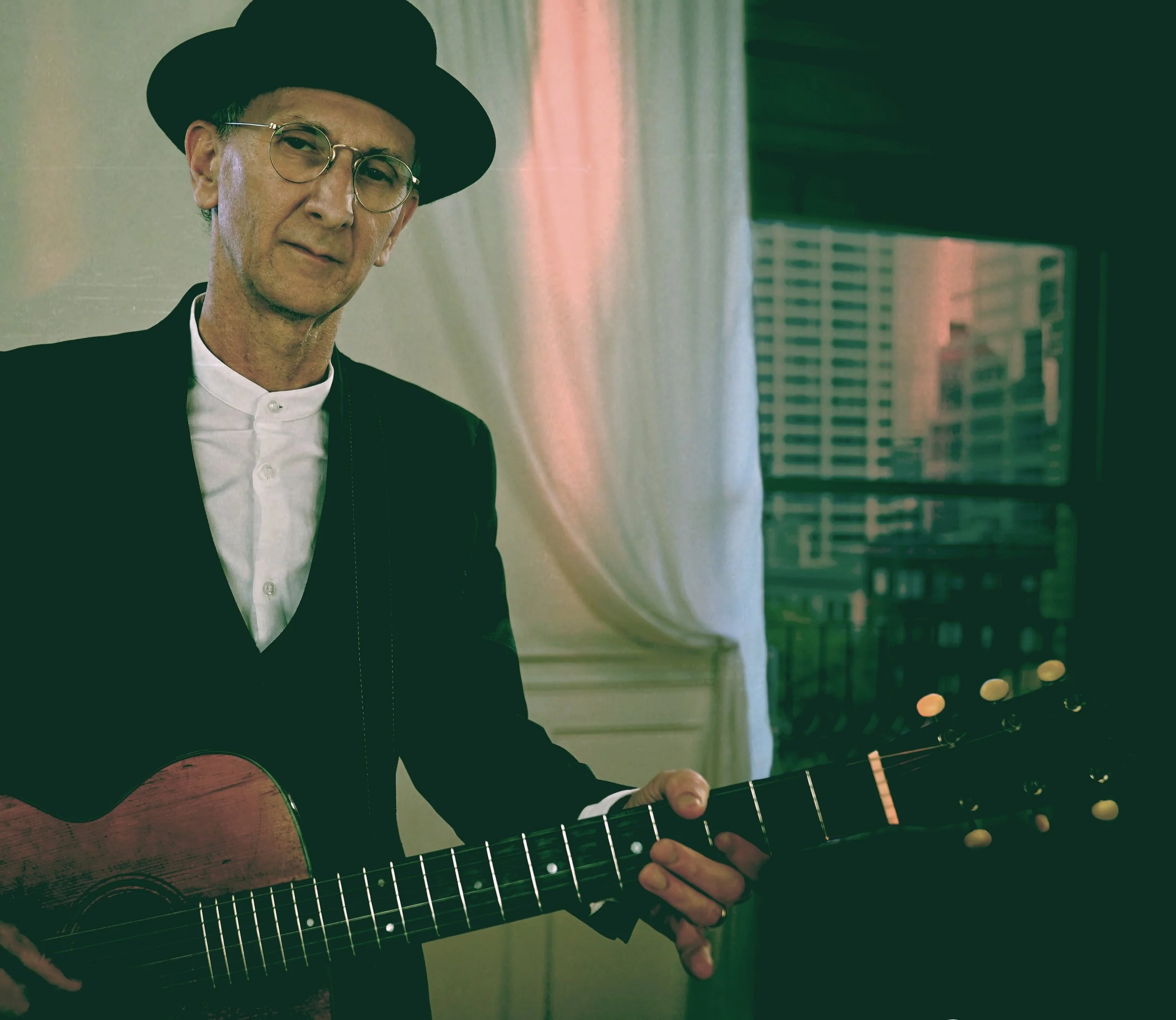 Terry Robb Press Kit: VIrituoso Fingerstyle Blues Guitar — Terry Robb