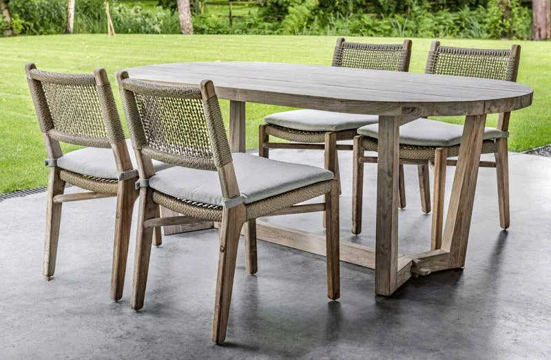 Gommaire - Organic living - Contemporary outdoor furniture — English Garden