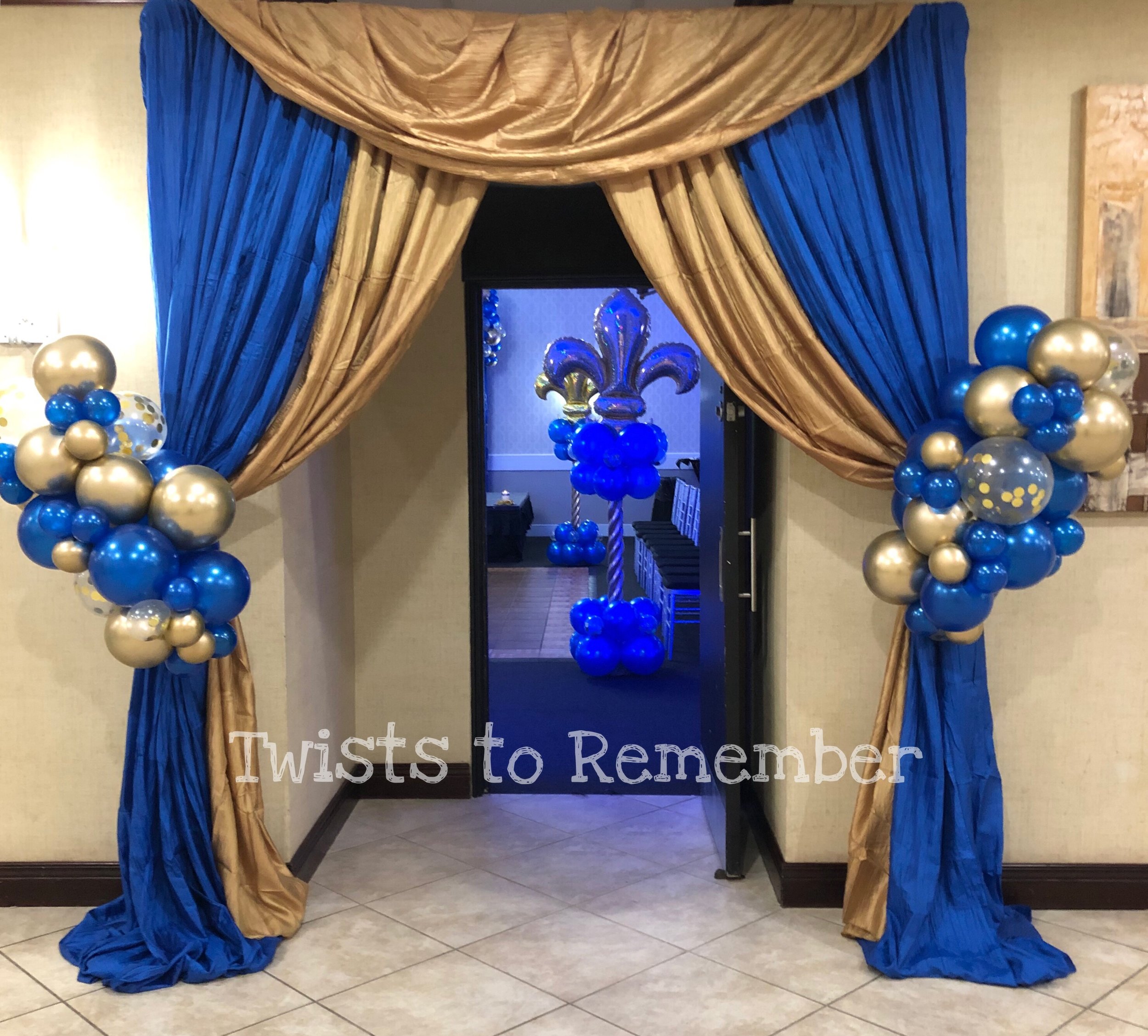 Balloon Backdrops & Selfie Stations — Twists to Remember: Balloon Decor ...