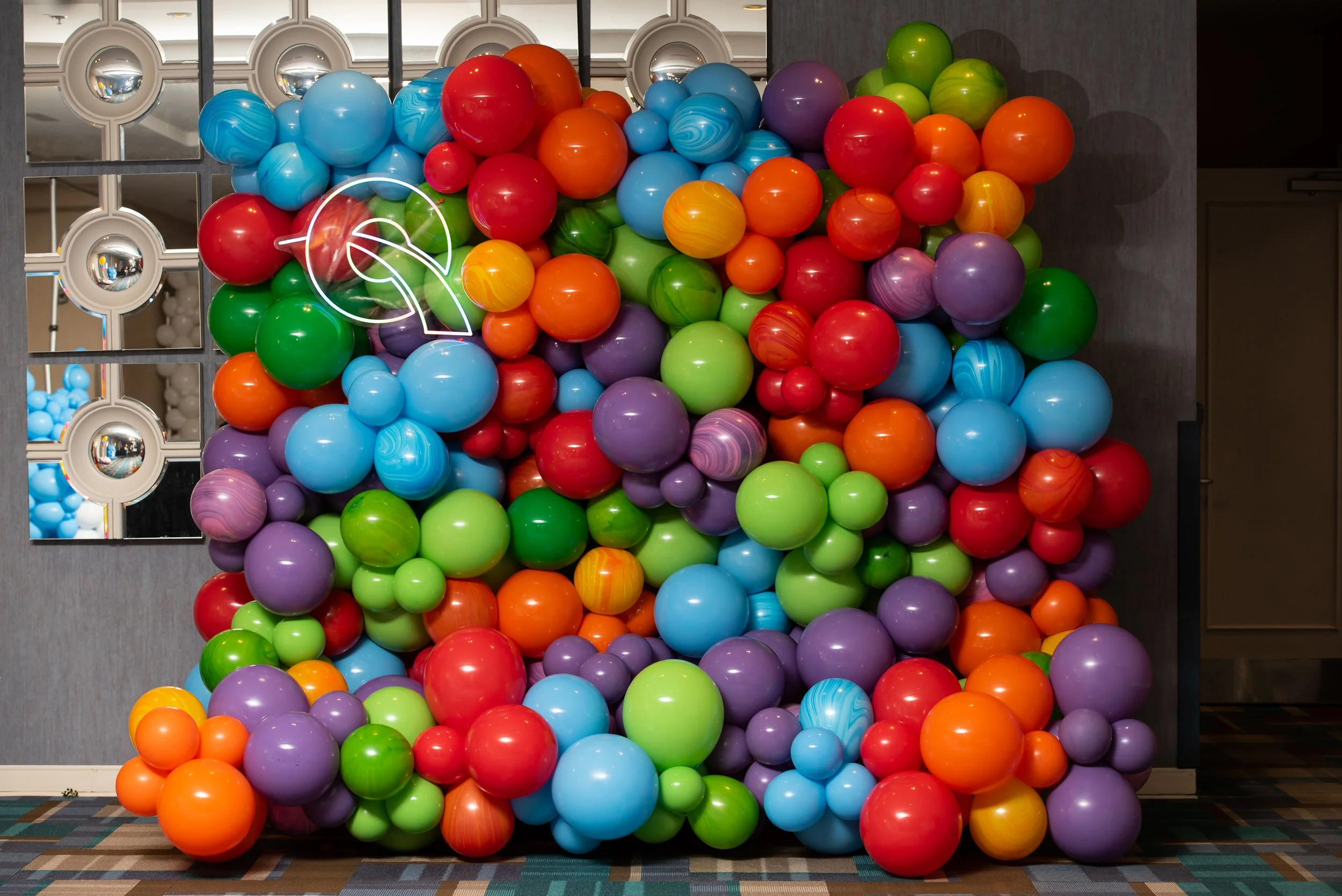 Balloon Backdrops & Selfie Stations — Twists to Remember: Balloon Decor ...