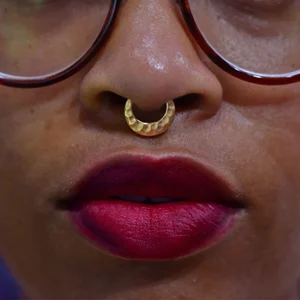 Clean. Safe. Professional Piercing Diamond Eyez