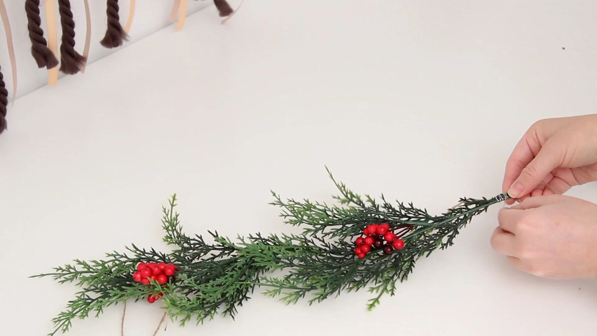 HOW TO MAKE A CHRISTMAS GARLAND — Katie Bookser