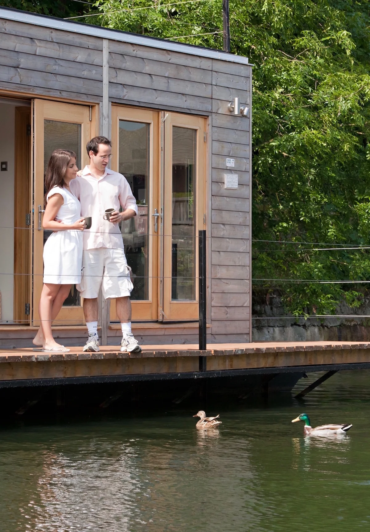 Floating Homes & Bespoke Offices | EcoFloatingHomes.com