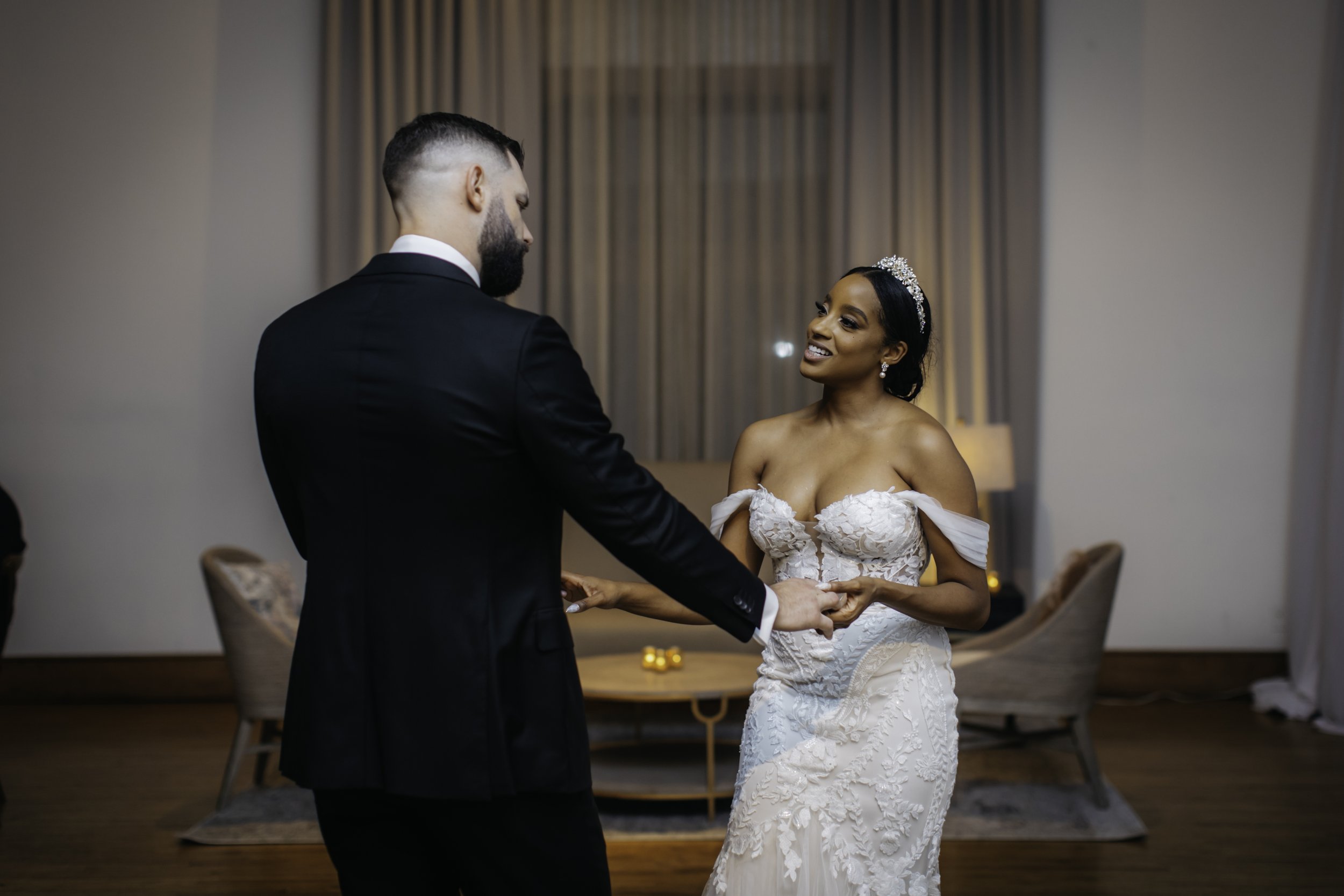 Erika + Jon / The Ivy Room — Sara Gardner Photography | focus on the feeling | Bloomington IL, USA