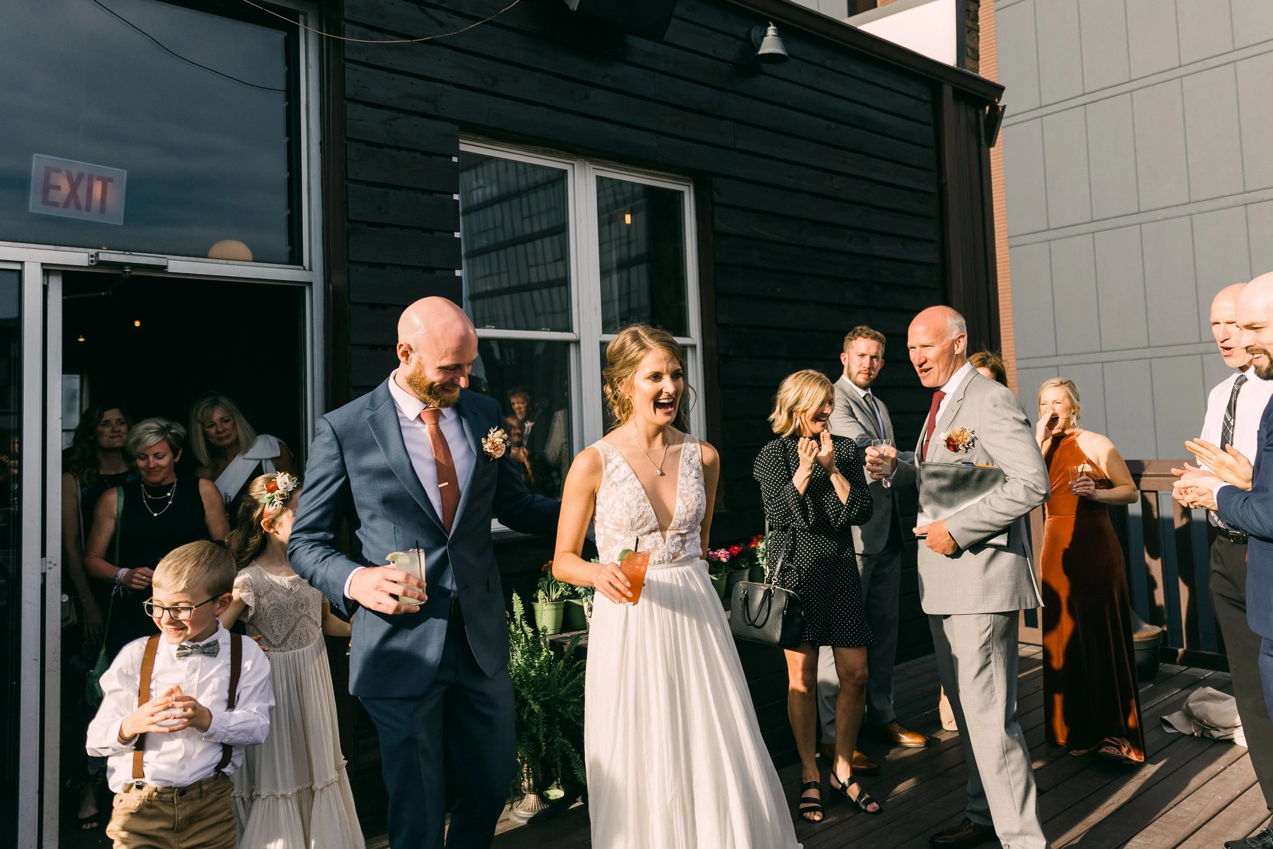 5 Reasons Couples Should Attend Cocktail Hour on their Wedding Day ...