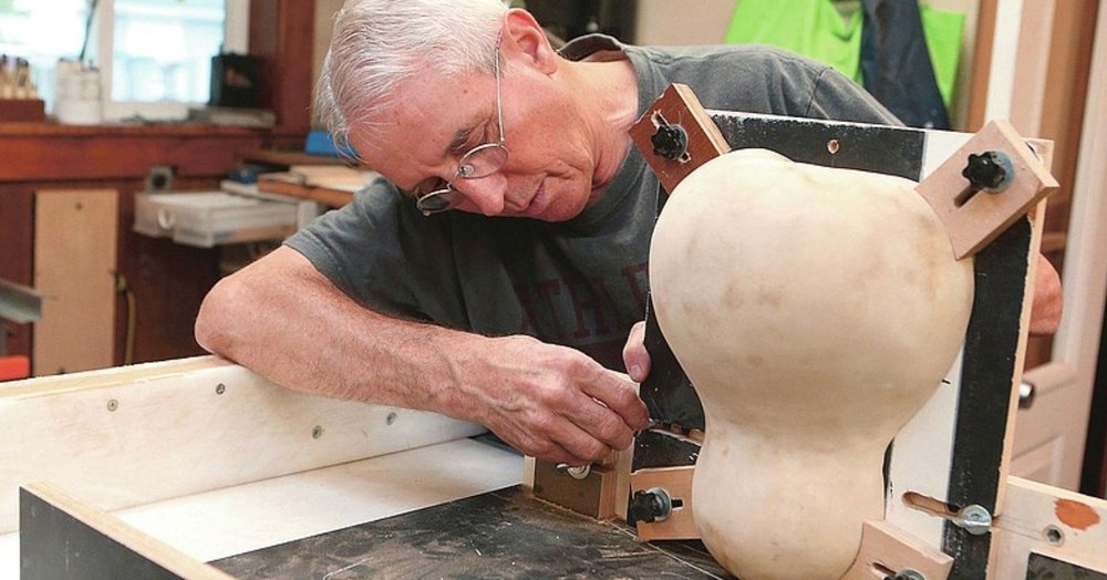 Luthiers — A unique music store in Brown County, Indiana!