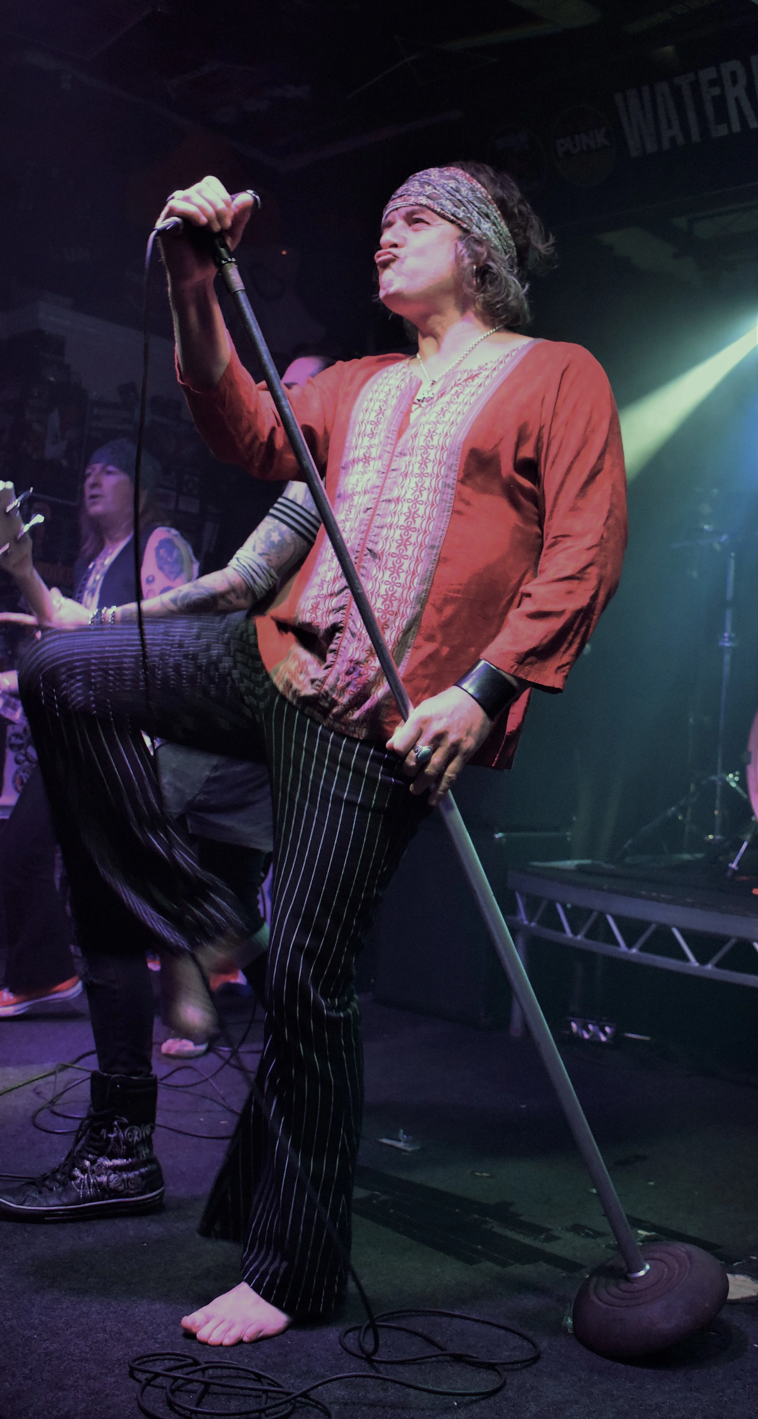 Live Review : Towers of London + Takeaway Thieves + Johnny Quadrio ...