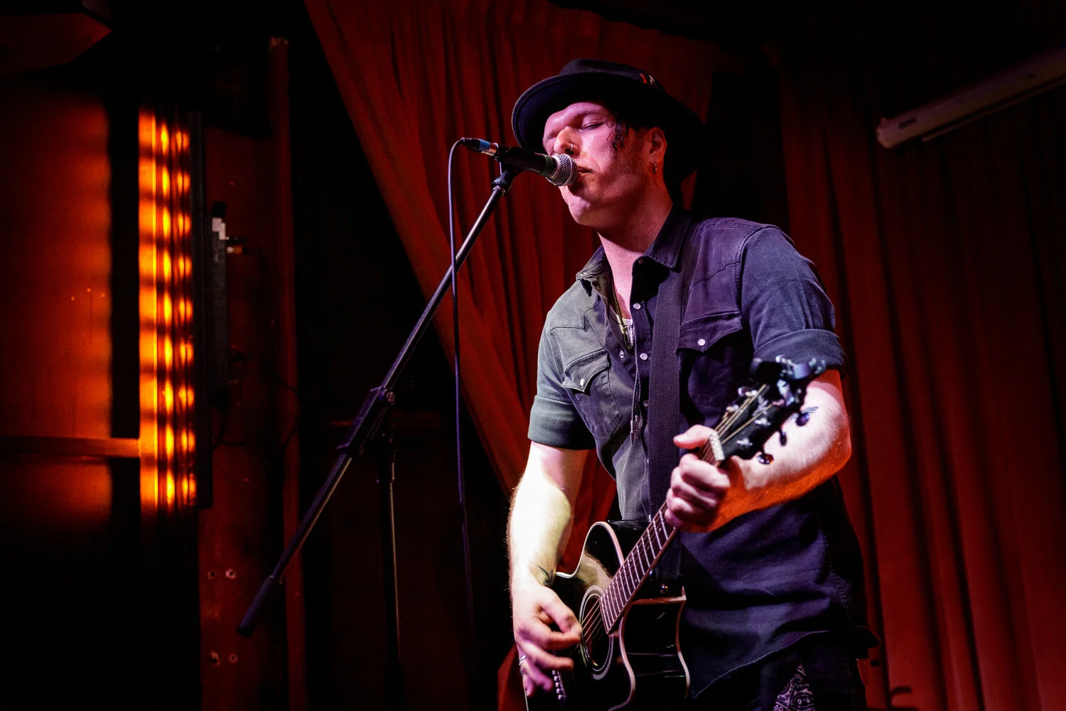 Matty James Cassidy at Gullivers in Manchester on May 24th 2018 — ROCKFLESH