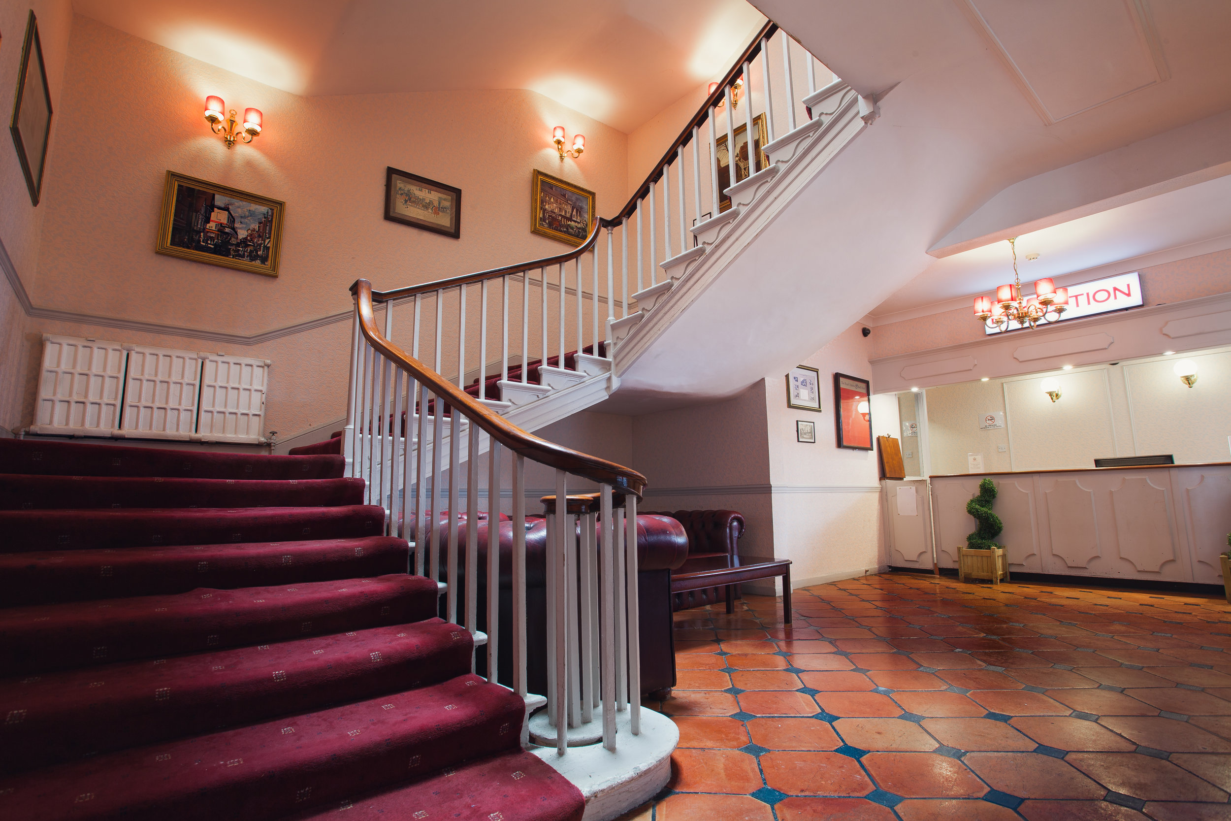 The Royal Victoria & Bull Hotel