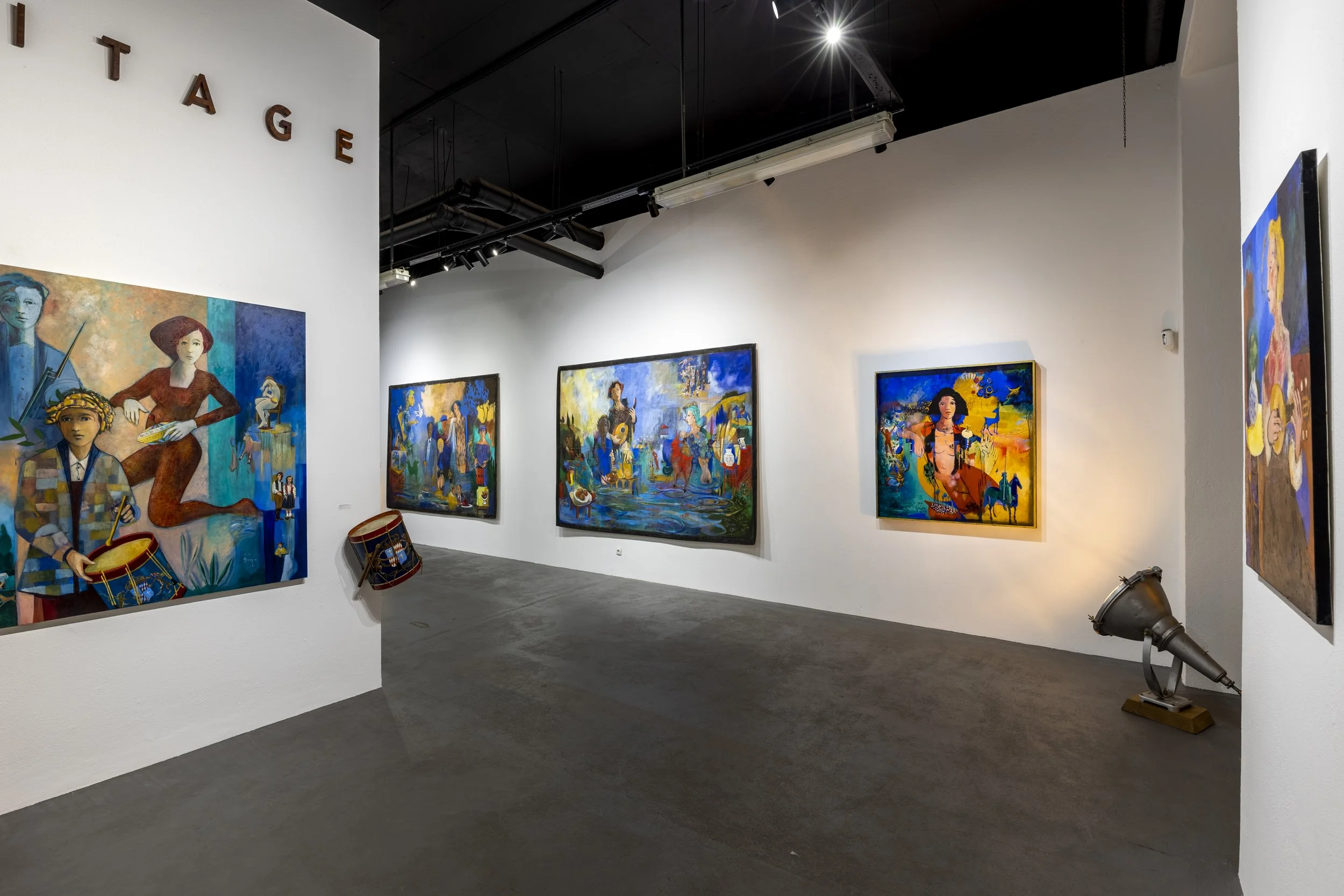 No Teatro das Emoções | José Emídio (1956, Portugal) — Eritage Art Projects