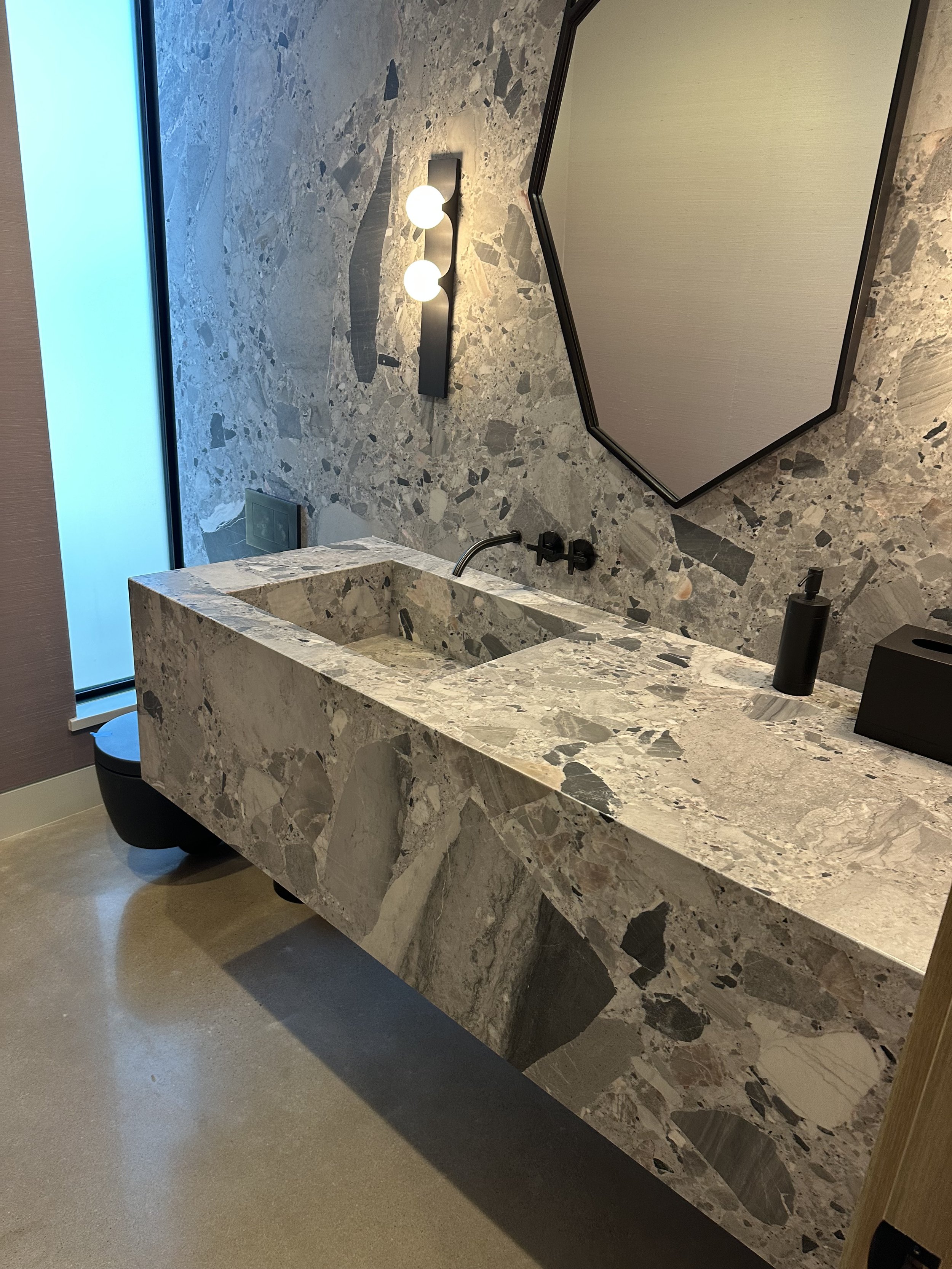 Alexis Granite Design