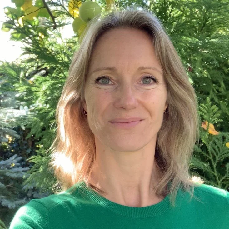 Lesley Roberts's Instagram, Twitter & Facebook on IDCrawl