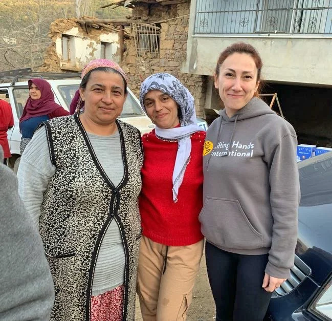 Lifting Hands International — Shipment Tracker