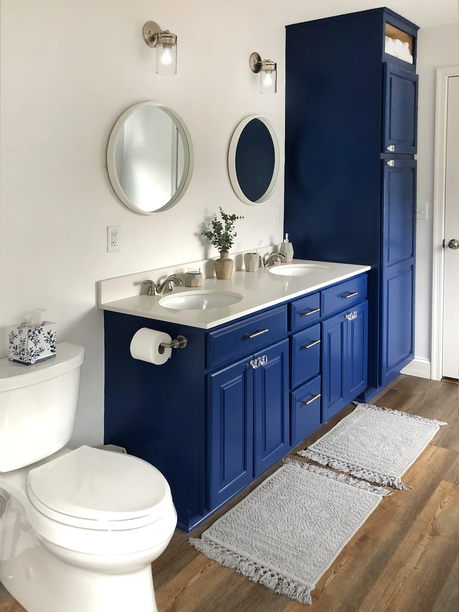 Cobalt Bath - StudioVB | Interior Design
