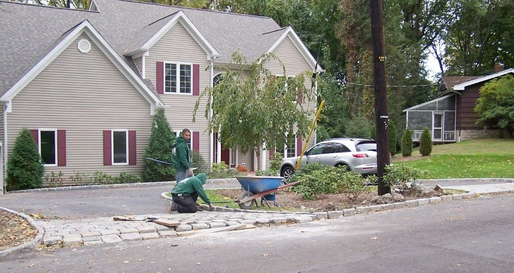 U Shaped Driveway Landscaping Inspiring Driveway And Walkway Design