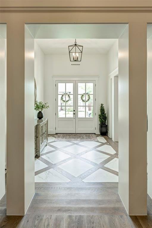 Home Décor for the Entryway and Living Room — Every Piece Fits