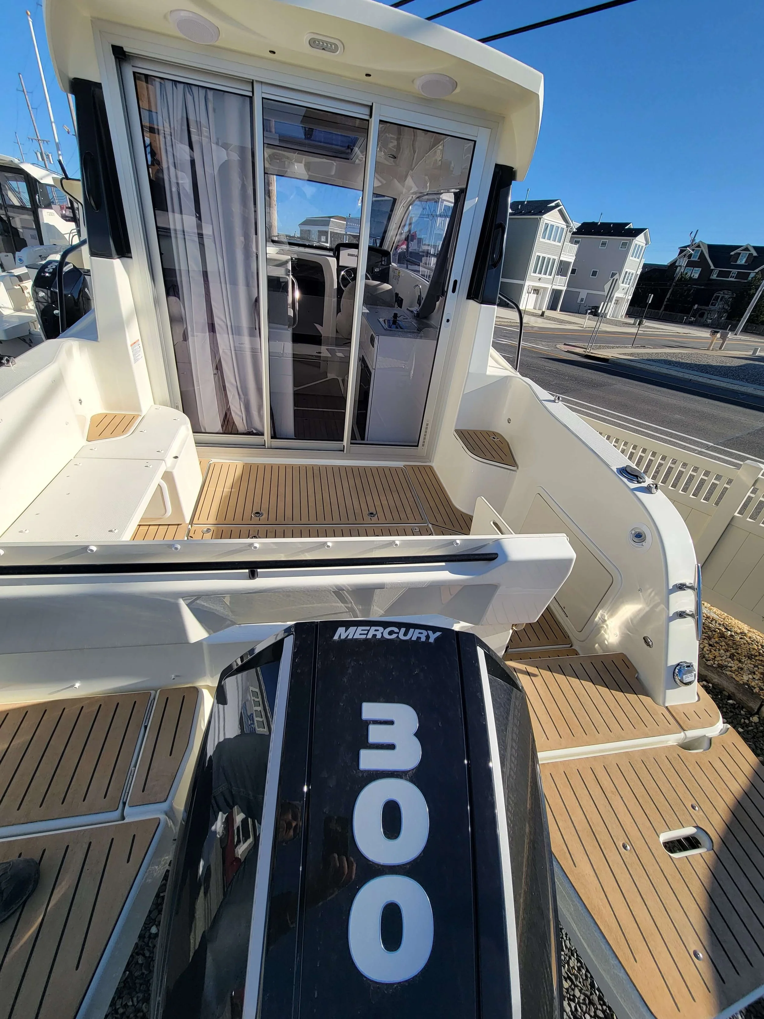 2025 T25 Explorer 4 Stroke (300 HP) — Harbour Yacht Club & Marina