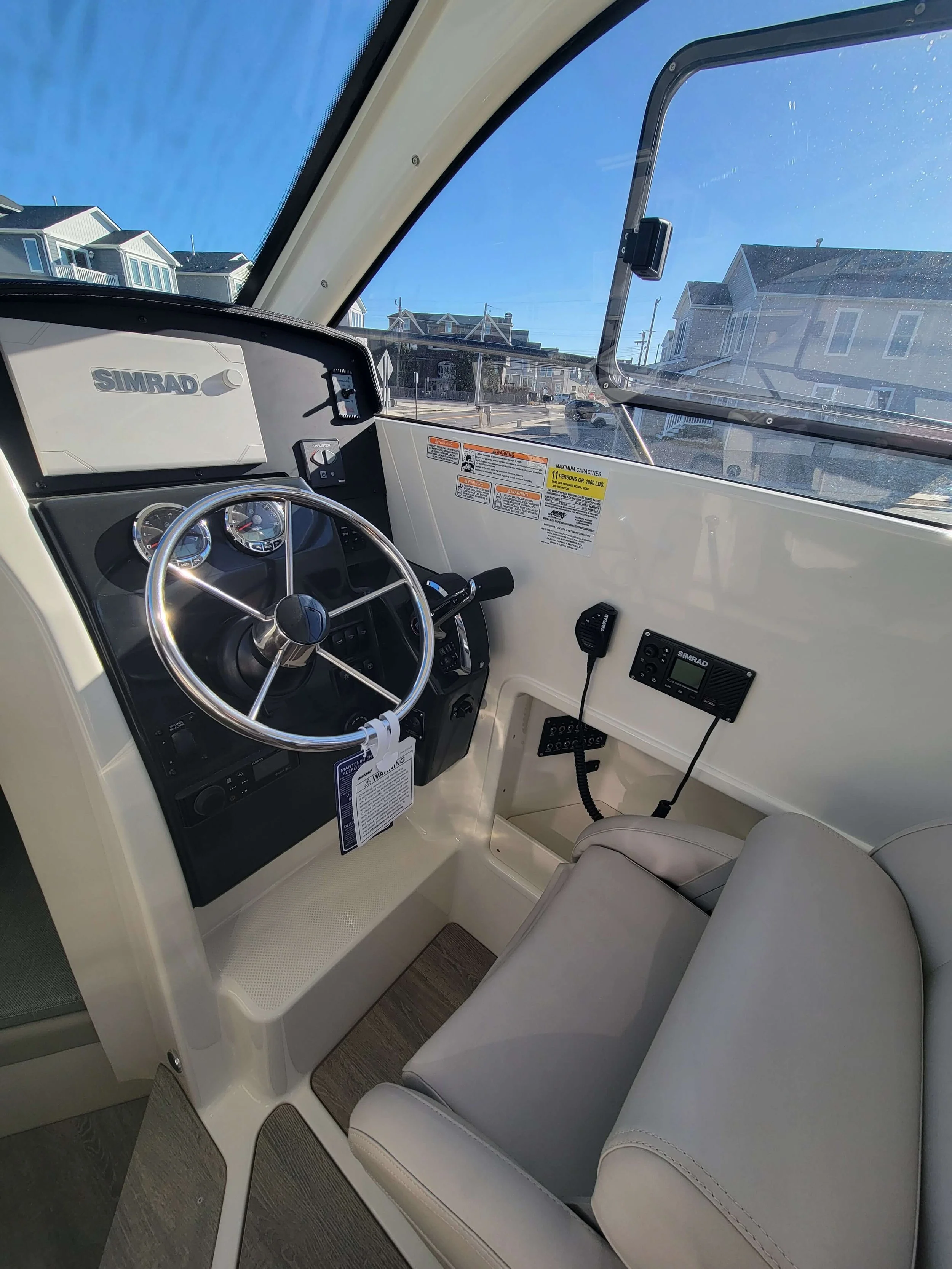 2025 T25 Explorer 4 Stroke (300 HP) — Harbour Yacht Club & Marina