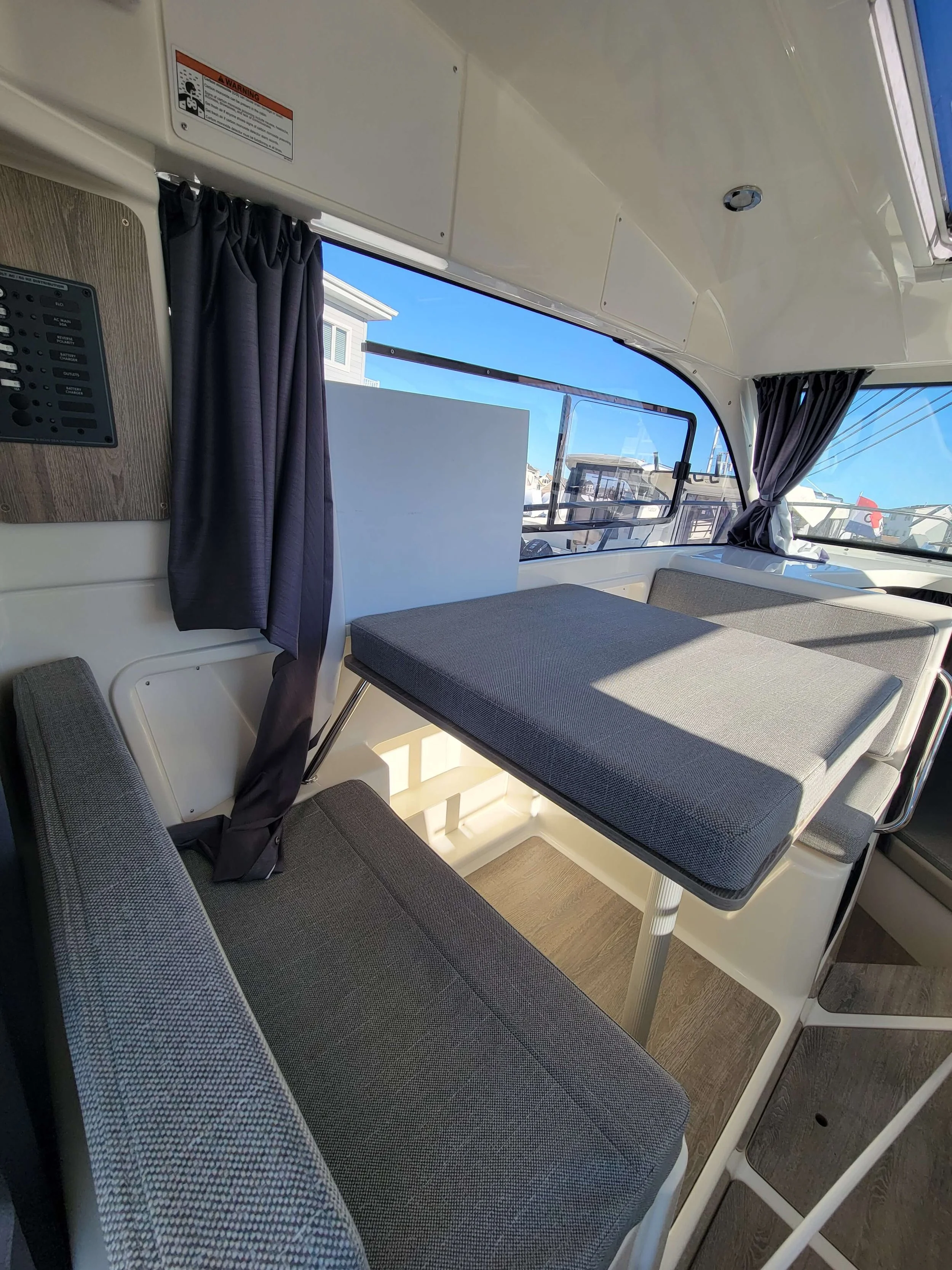 2025 T25 Explorer 4 Stroke (300 HP) — Harbour Yacht Club & Marina