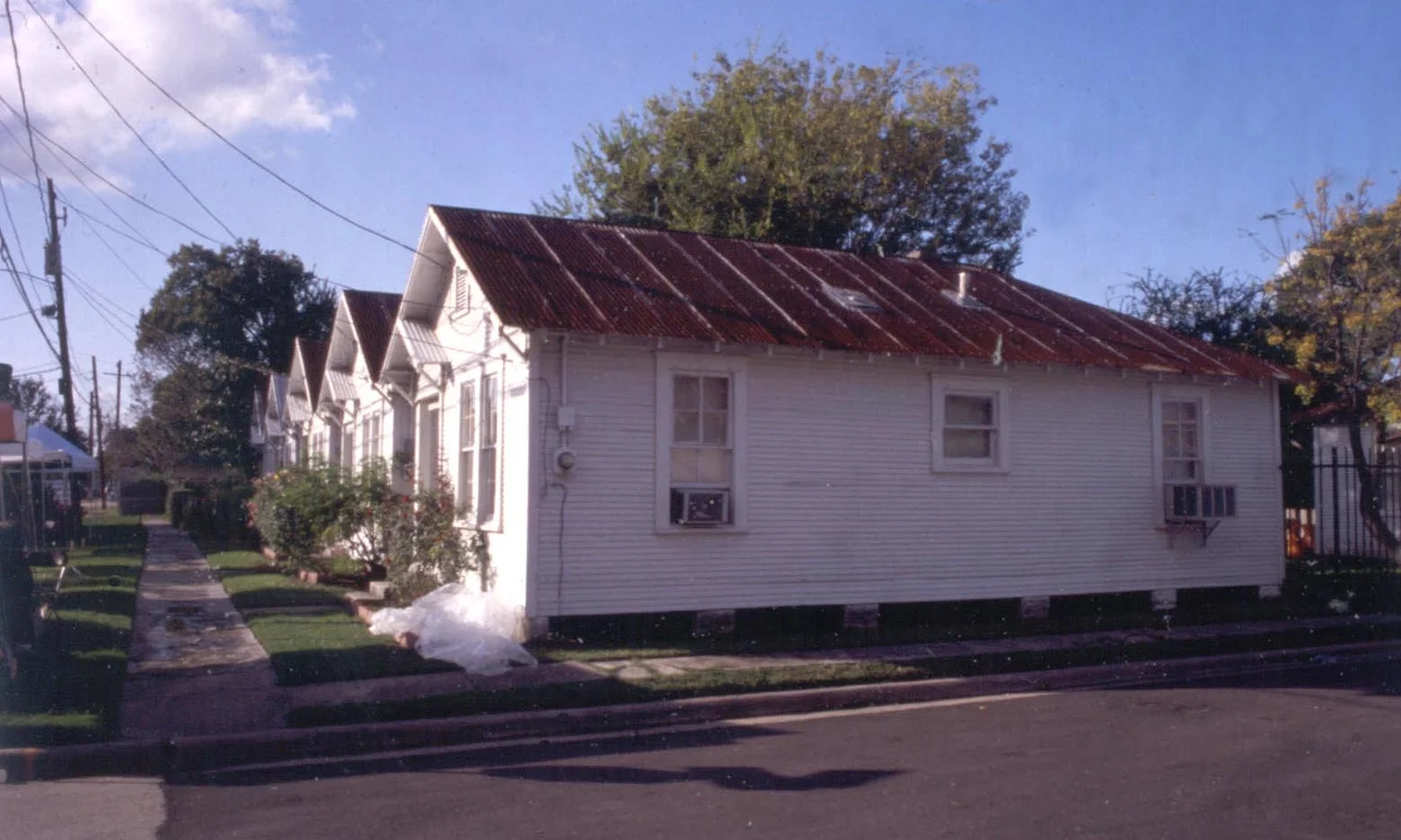 PROJECT ROW HOUSE — HOOD DESIGN STUDIO