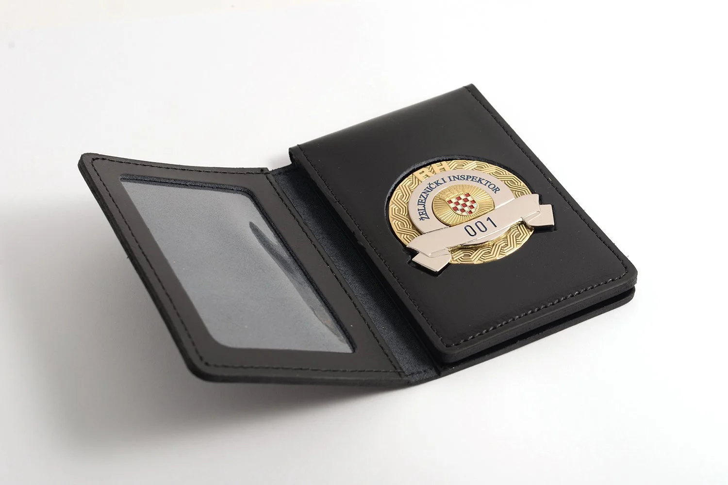 Značke za inspektore — PES creative factory