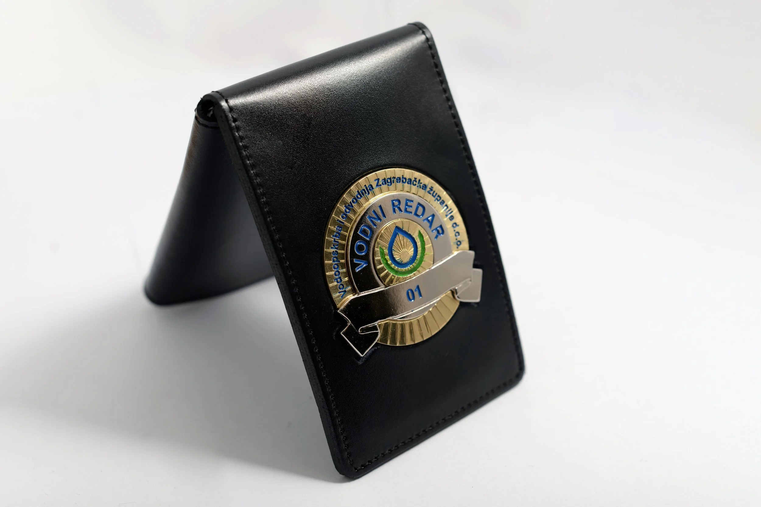 Značke za inspektore — PES creative factory