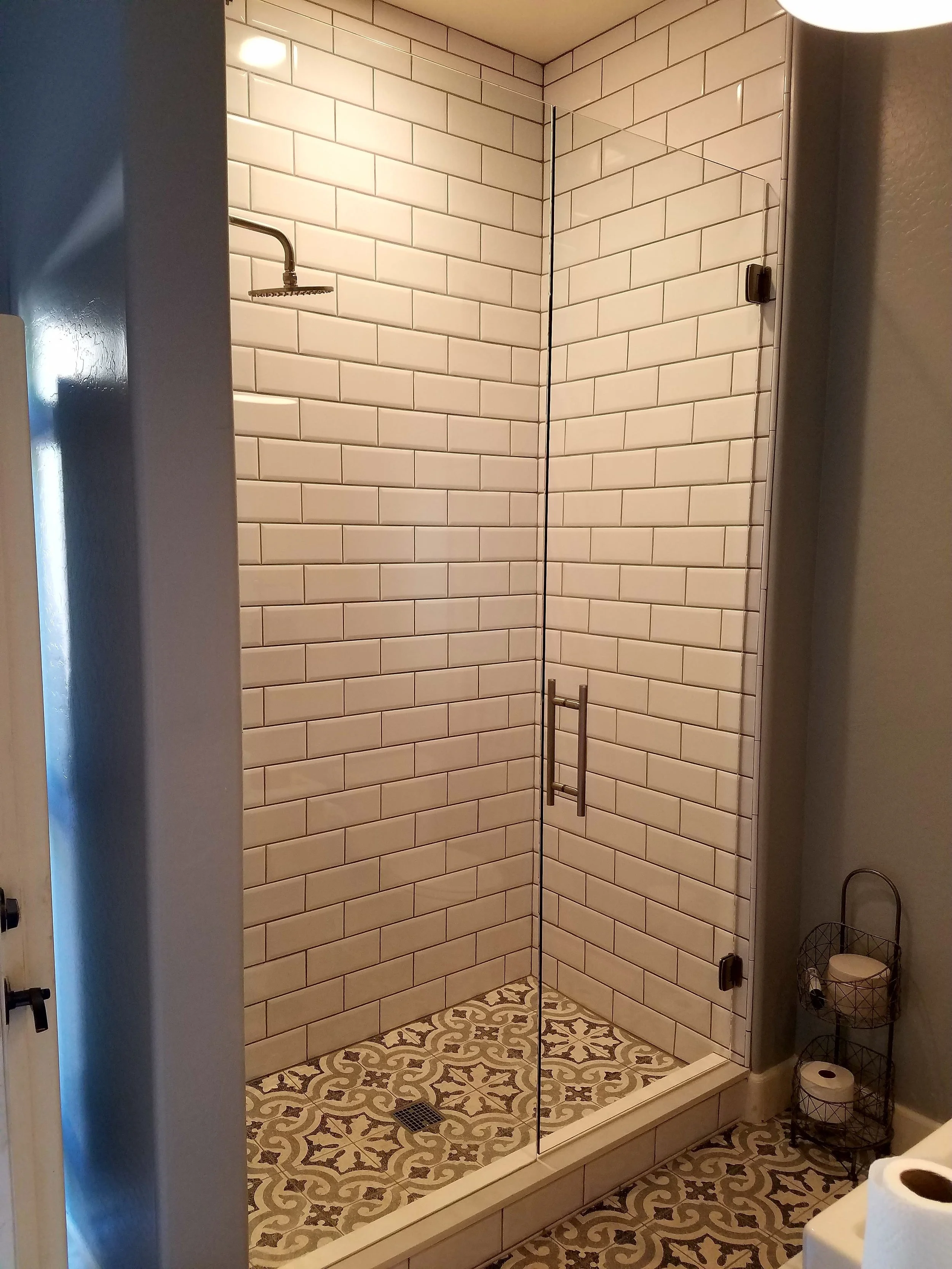 SHOWER ENCLOSURES — Modern Glass llc