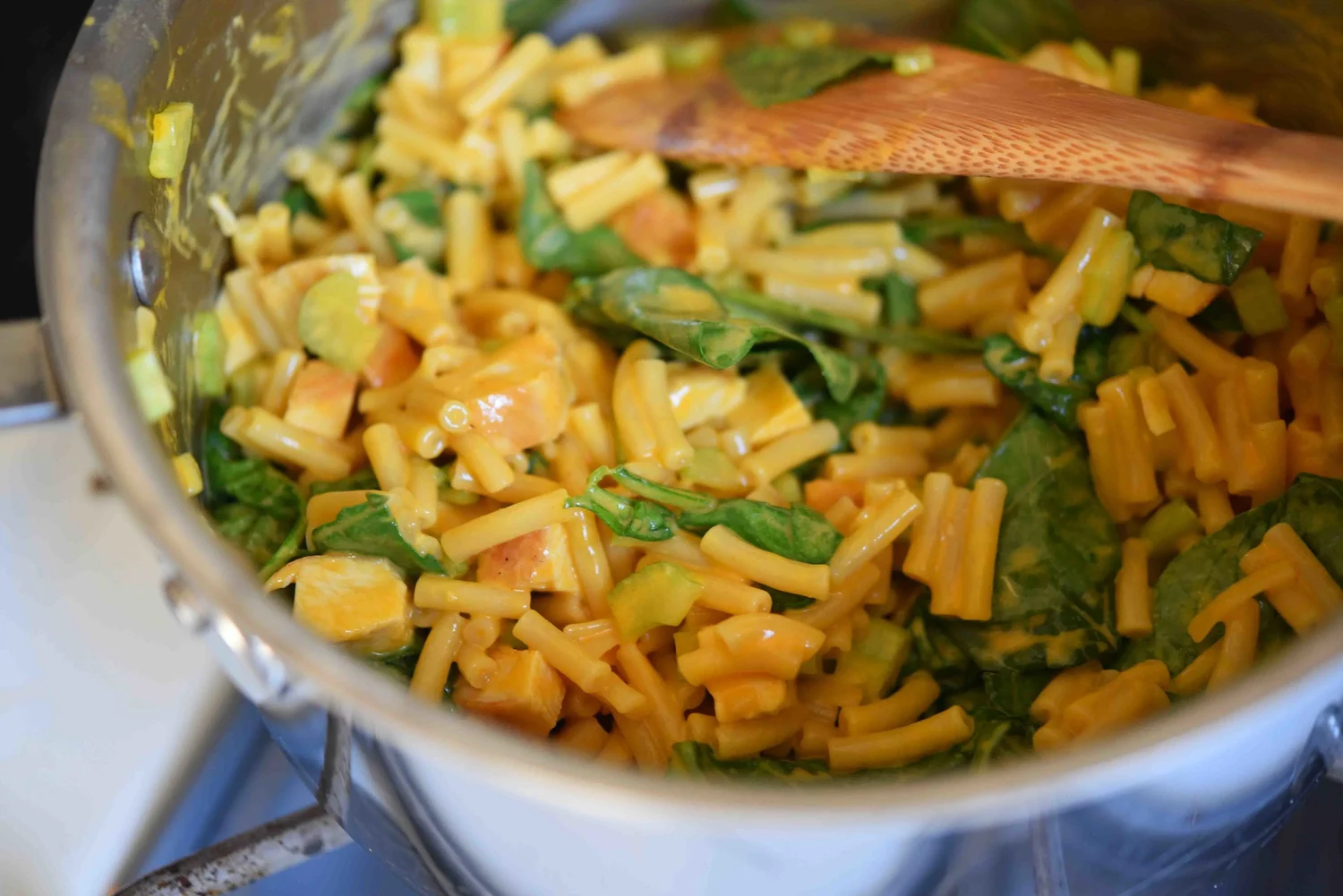 Buffalo Chicken Boxed Mac + Cheese — Nikki Dinki Cooking