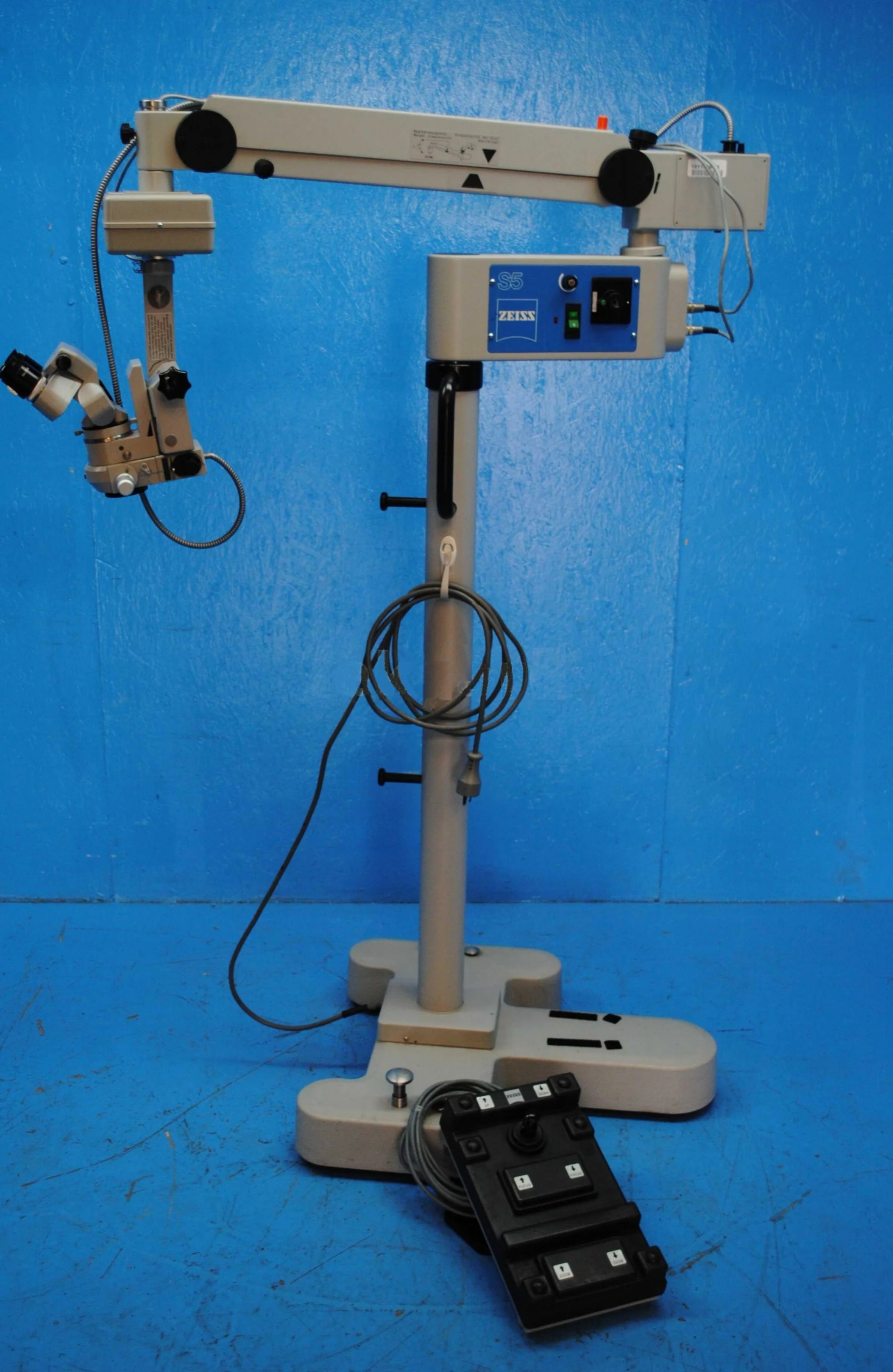 Zeiss Opmi and Visu Series Surgical Microscopes. — The Surgical ...