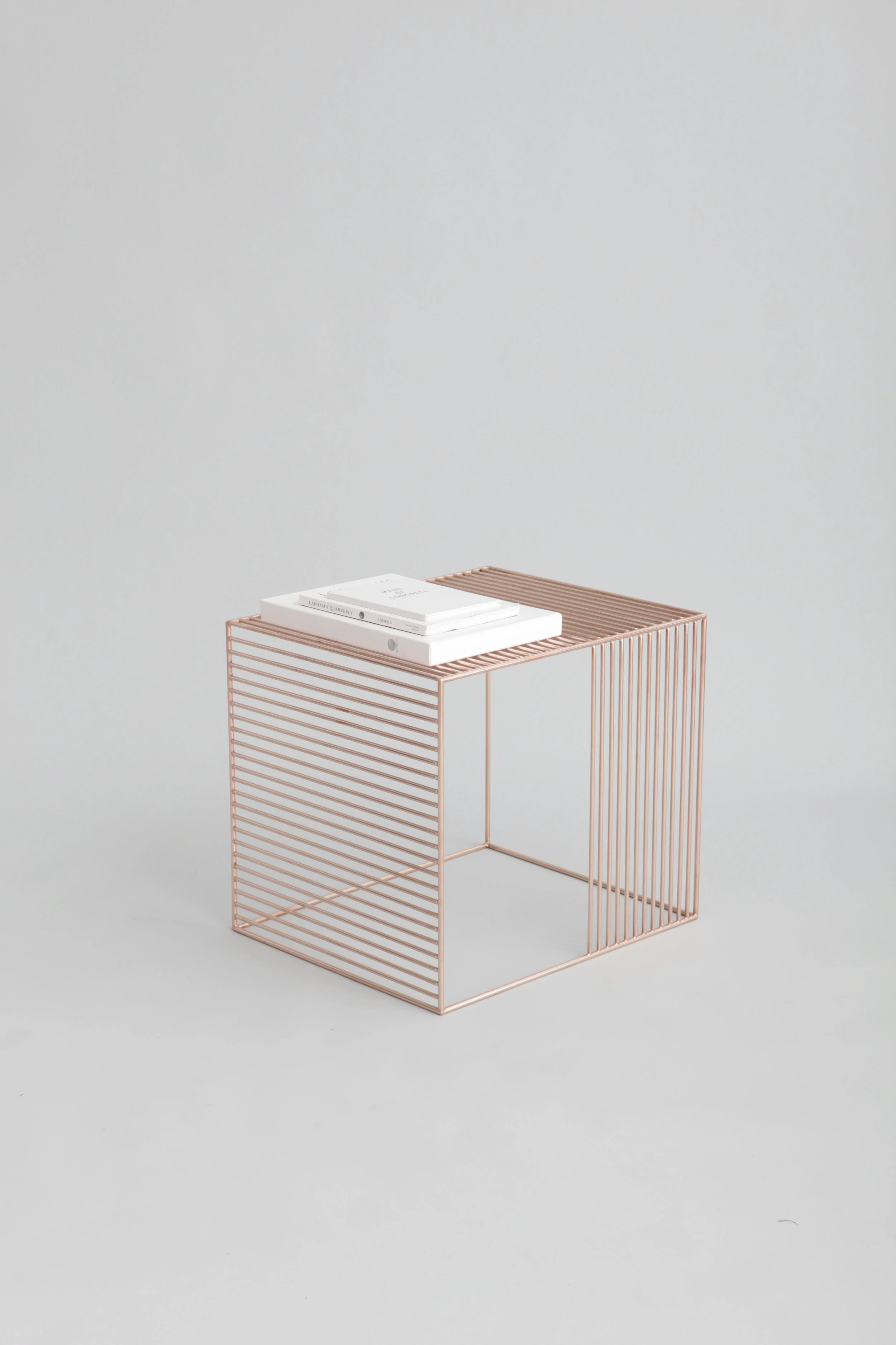 Wire Side Table — IACOLI