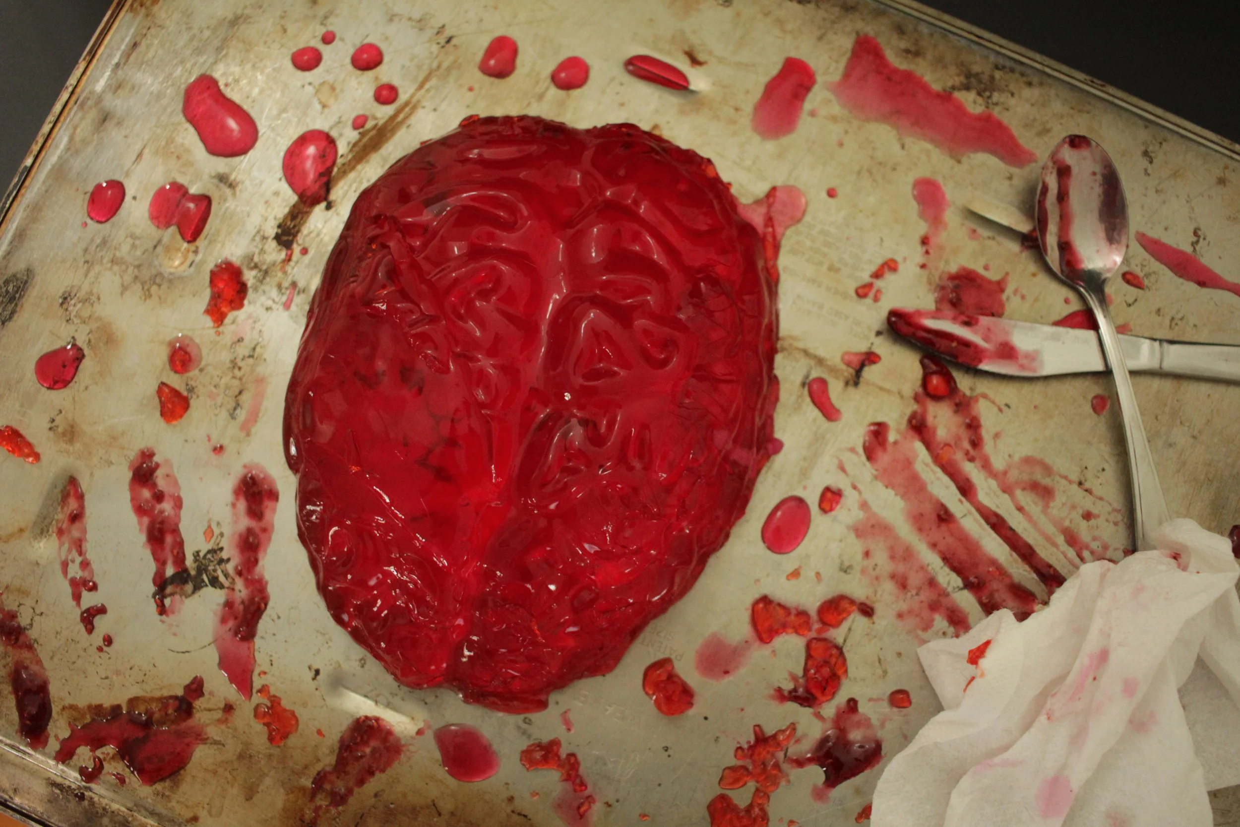 How To Make Gory Brain Jello for Halloween And Scare Your Guests — The ...