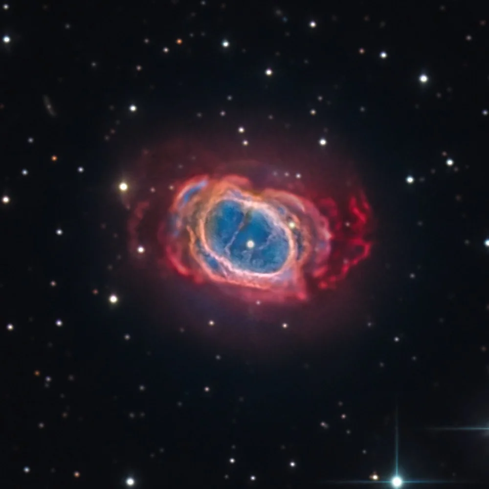 Giant Red A As The Ring Nebula How Ages Forms
