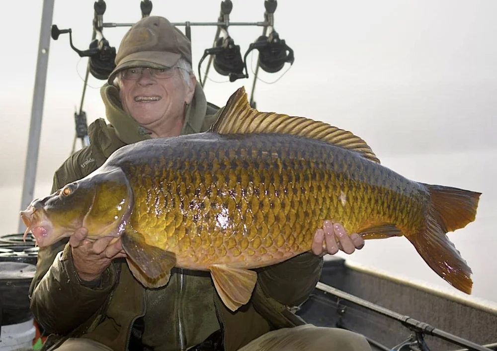Boat Carping... — American Carp Society