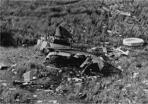 Ep 160: The Ghosts of Flight 401 — Astonishing Legends