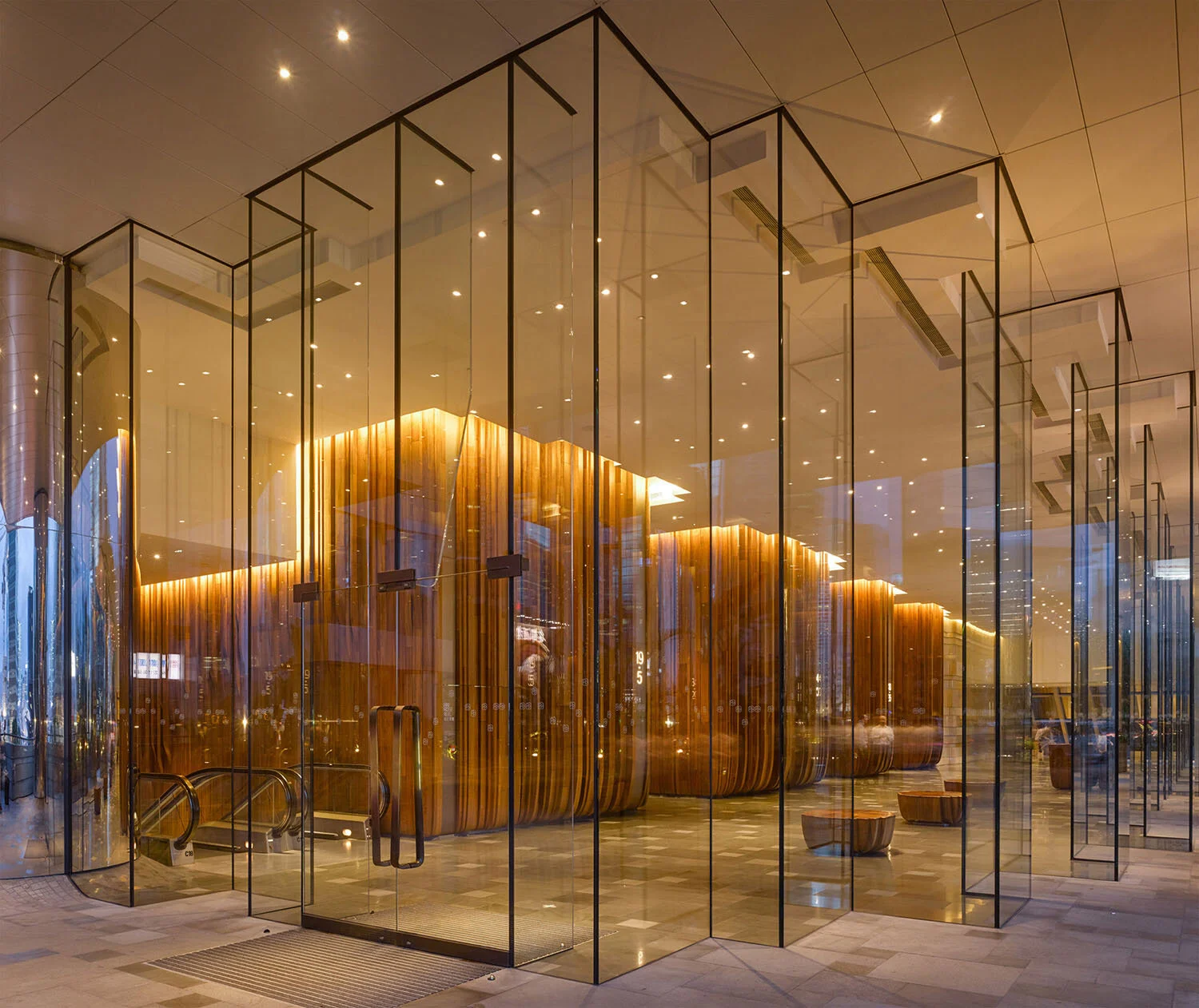 Pacific Place Bubble Elevators by Thomas Heatherwick is a Sensual ...