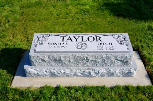 Headstones & Memorials — Rockitecture