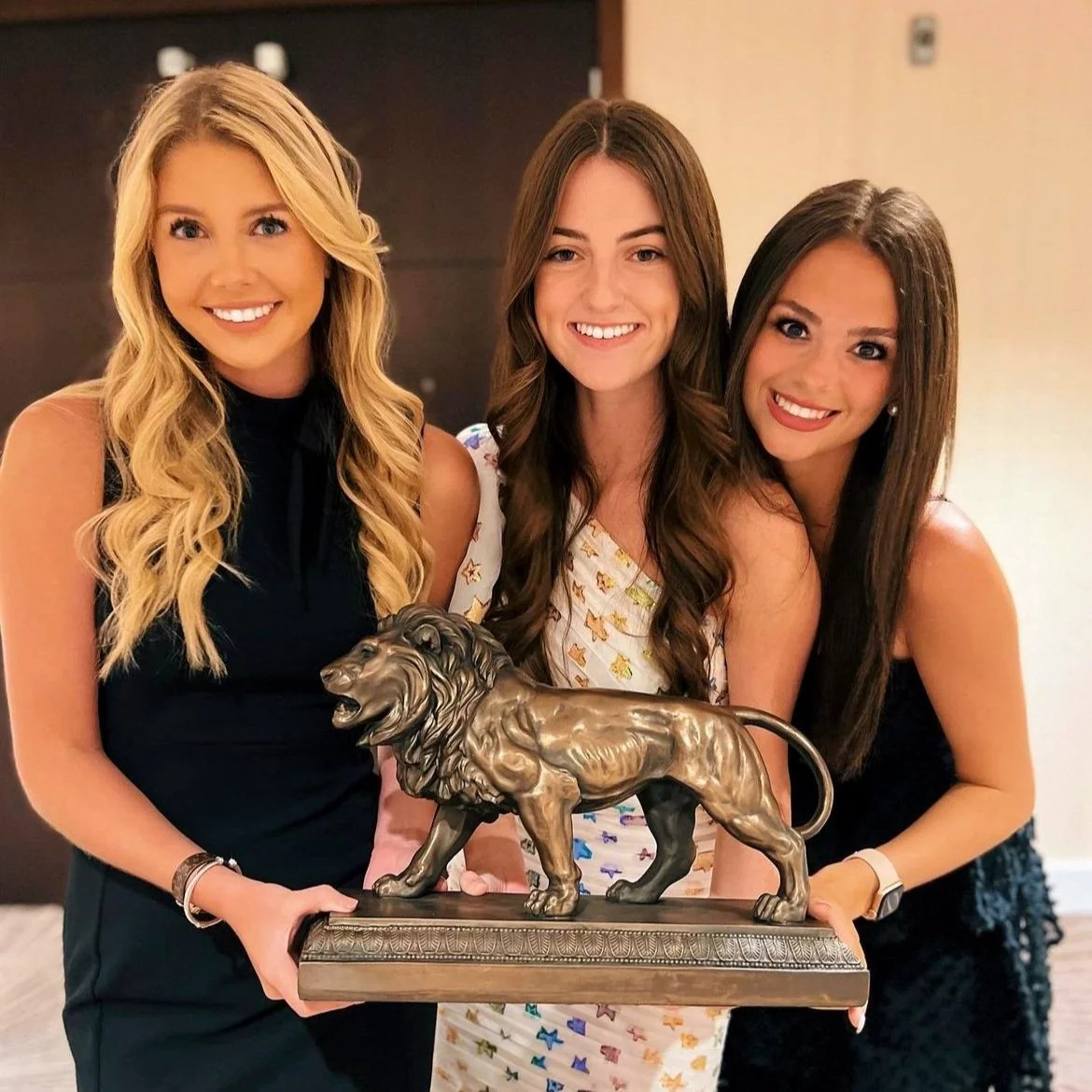 Scholarship — UK Alpha Delta Pi