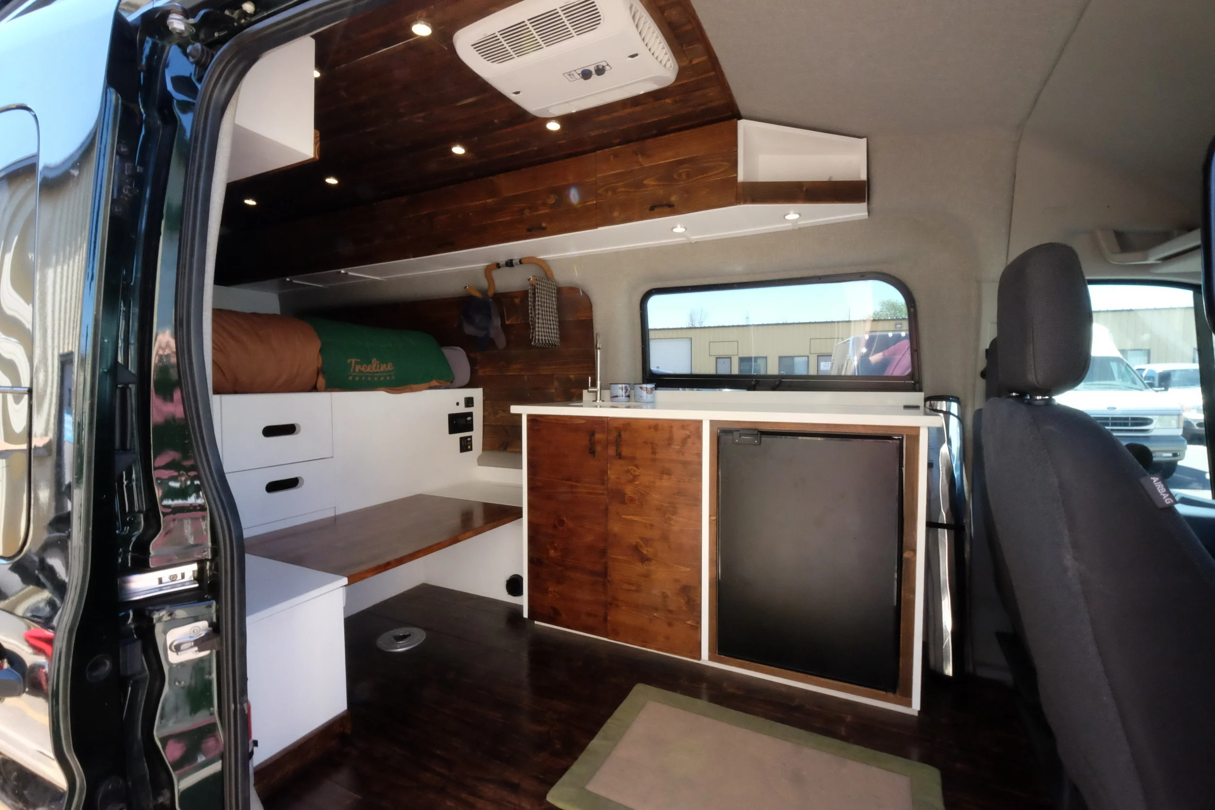 "Dan's Transit" - Vanlife Customs Fort Transit Conversion Build ...