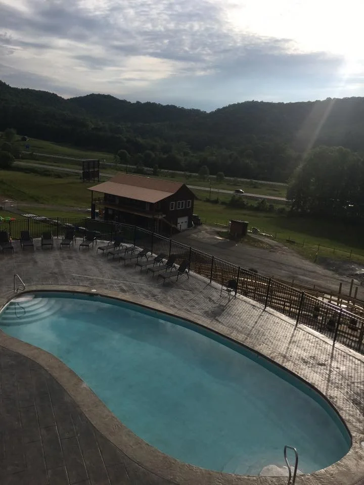 Pool — Brushcreek Falls Resort