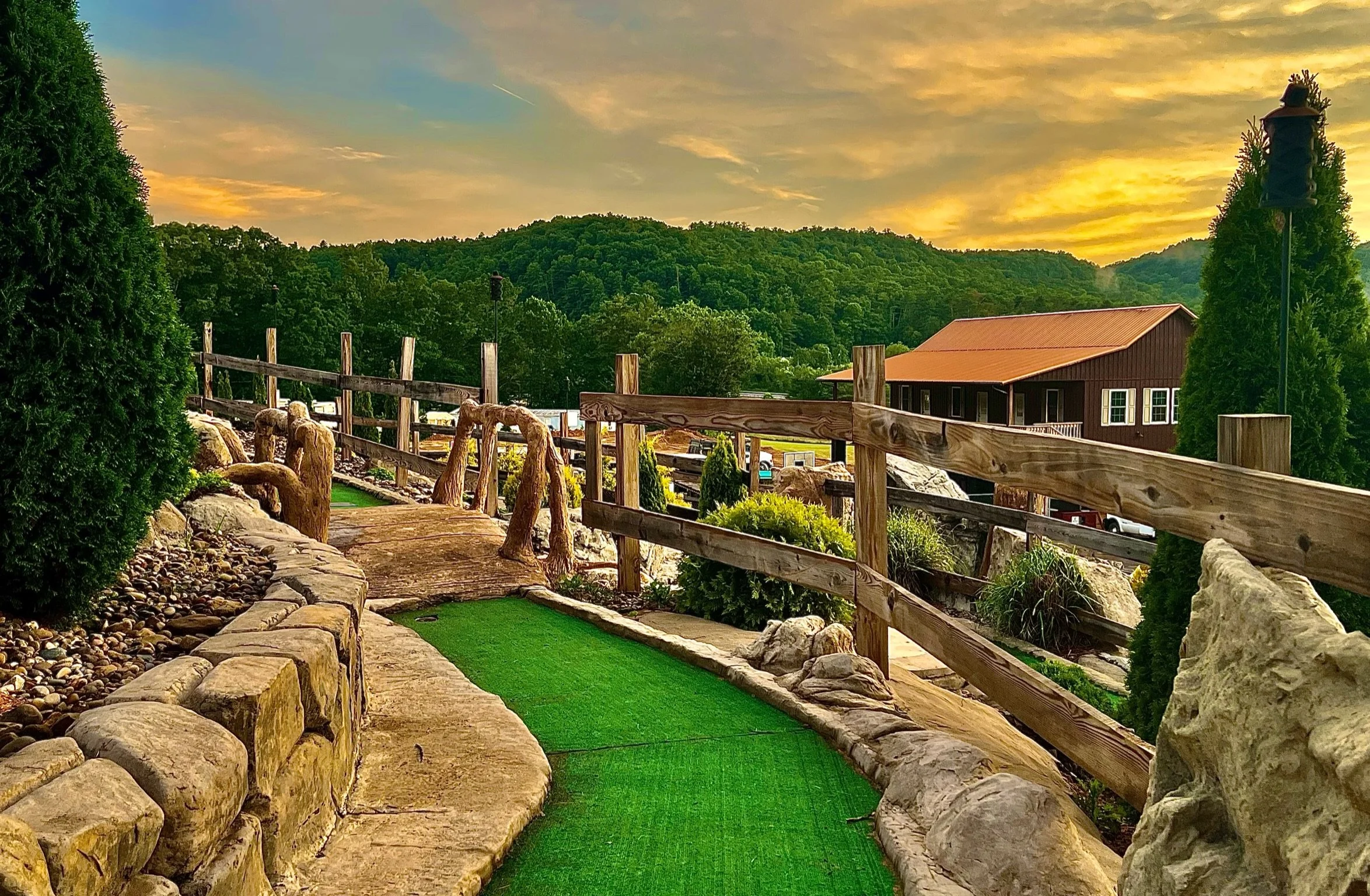 Mini Golf — Brushcreek Falls Resort