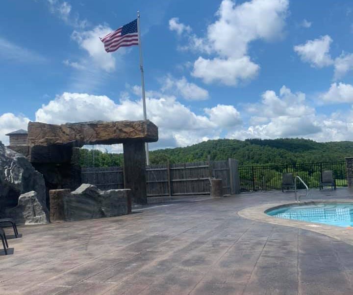 Pool — Brushcreek Falls Resort