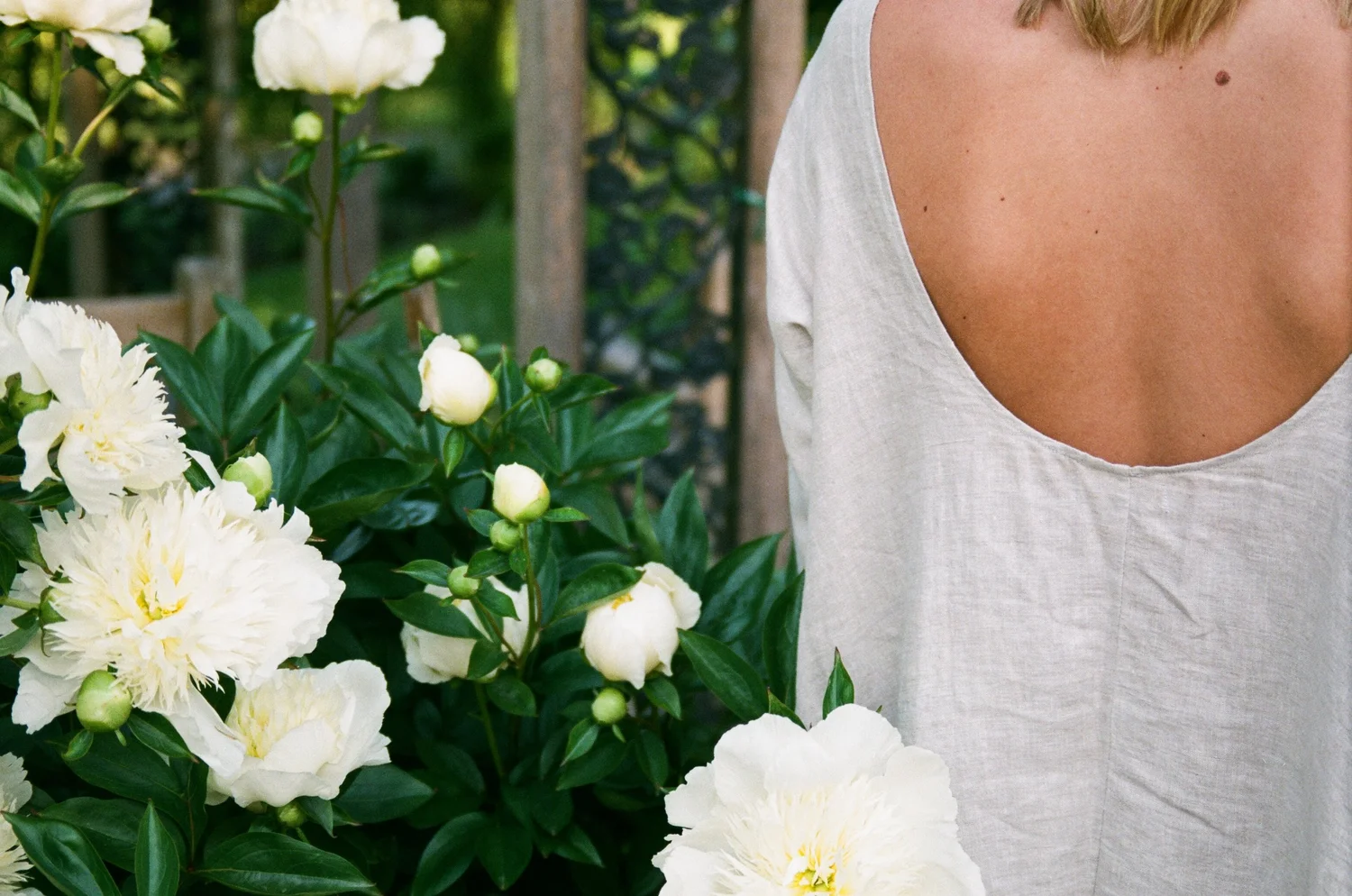 Lookbook June Blooms — Bees & Bones Collection