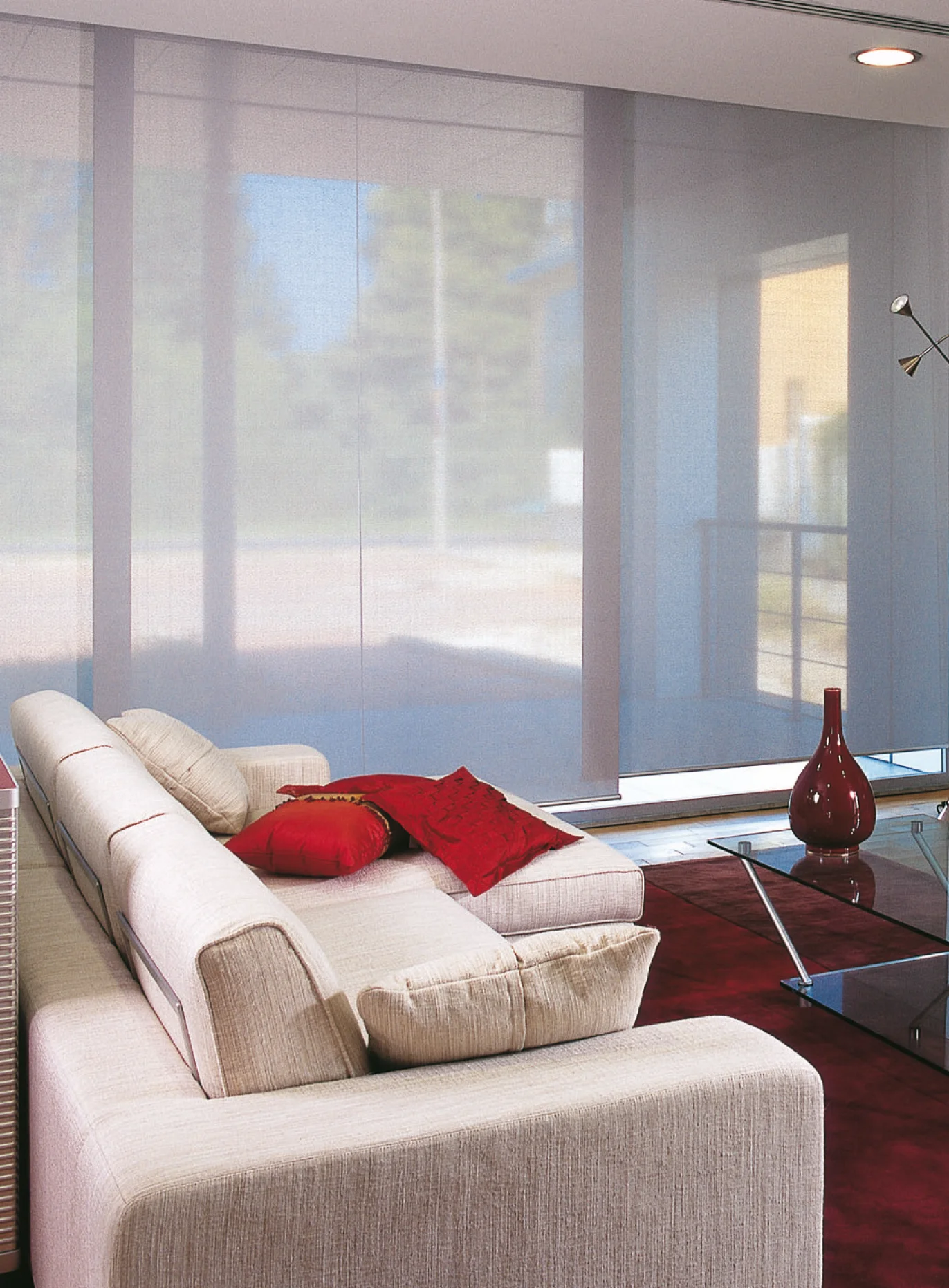 Solskjerming med screen rullegardiner — WEBA