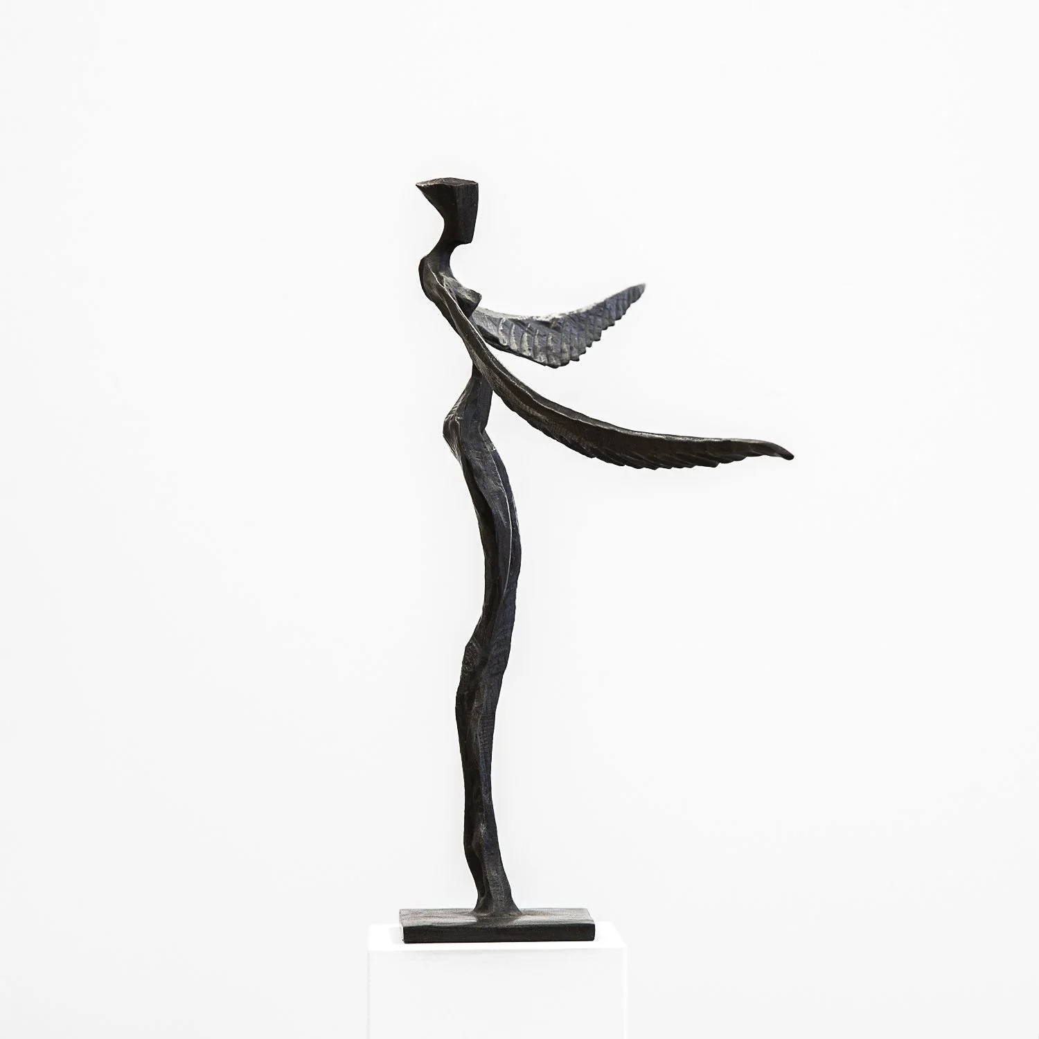 Nando Kallweit | bronze sculpture FAE VICTORIA 17/50 | Art for Sale