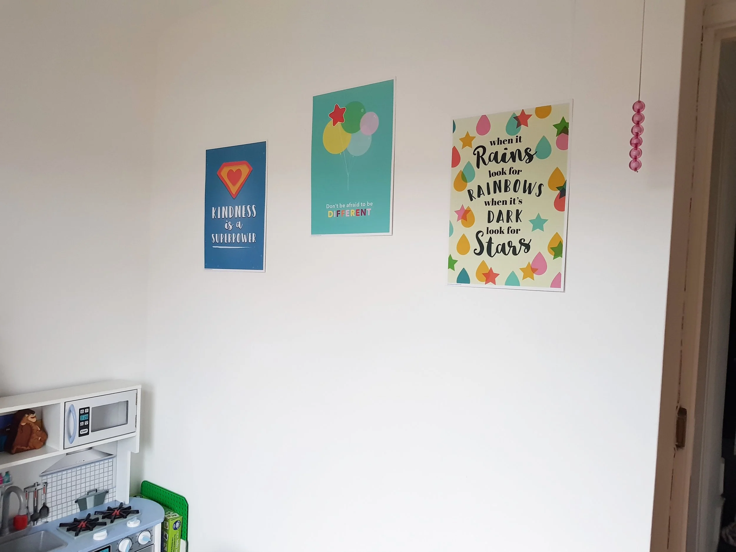 Children's Wall Prints | Edu Prints Plus Review | Me Becoming Mum